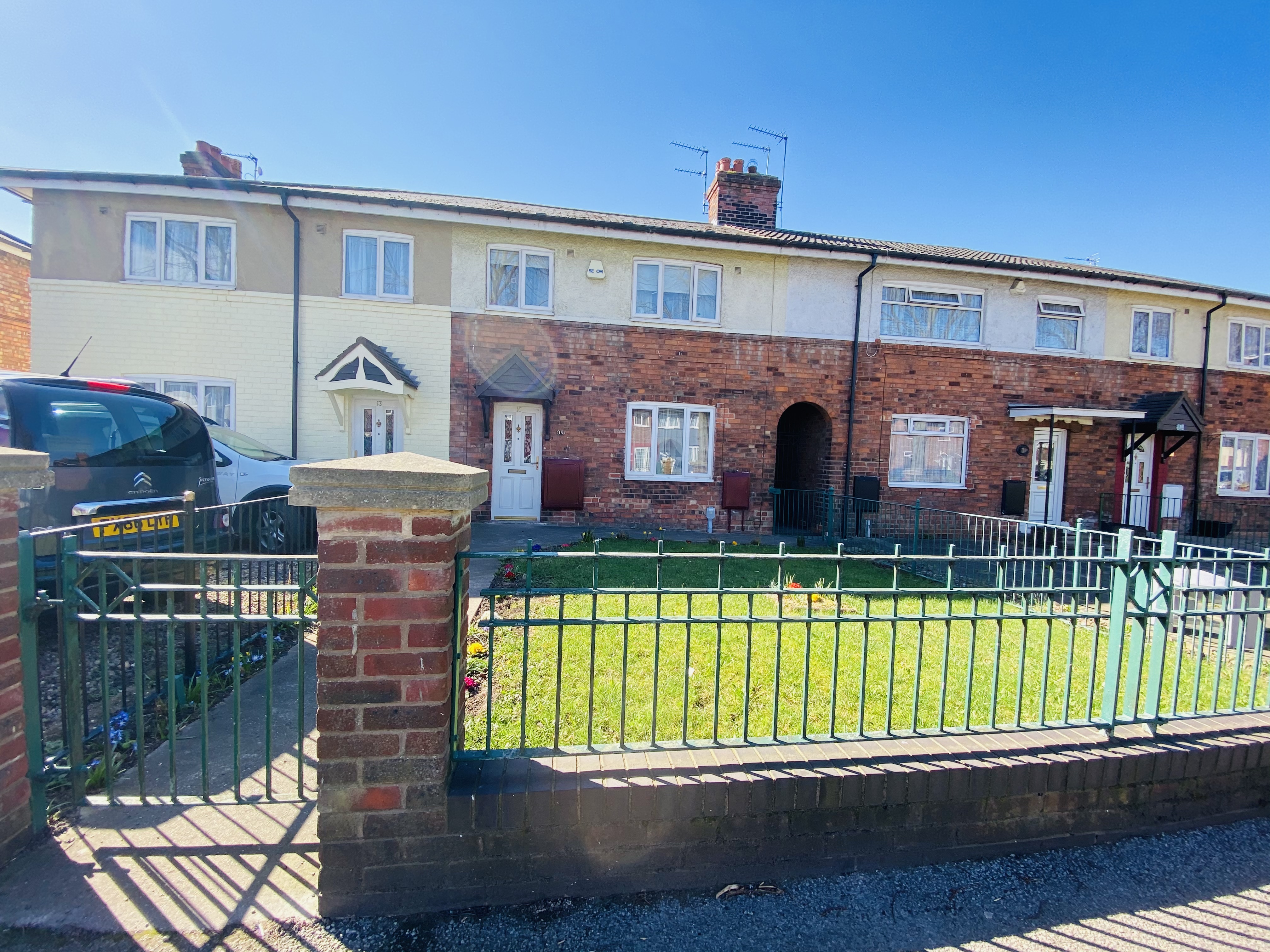 3 bedroom terraced house for sale in North Road, Hull, HU4 6JD
