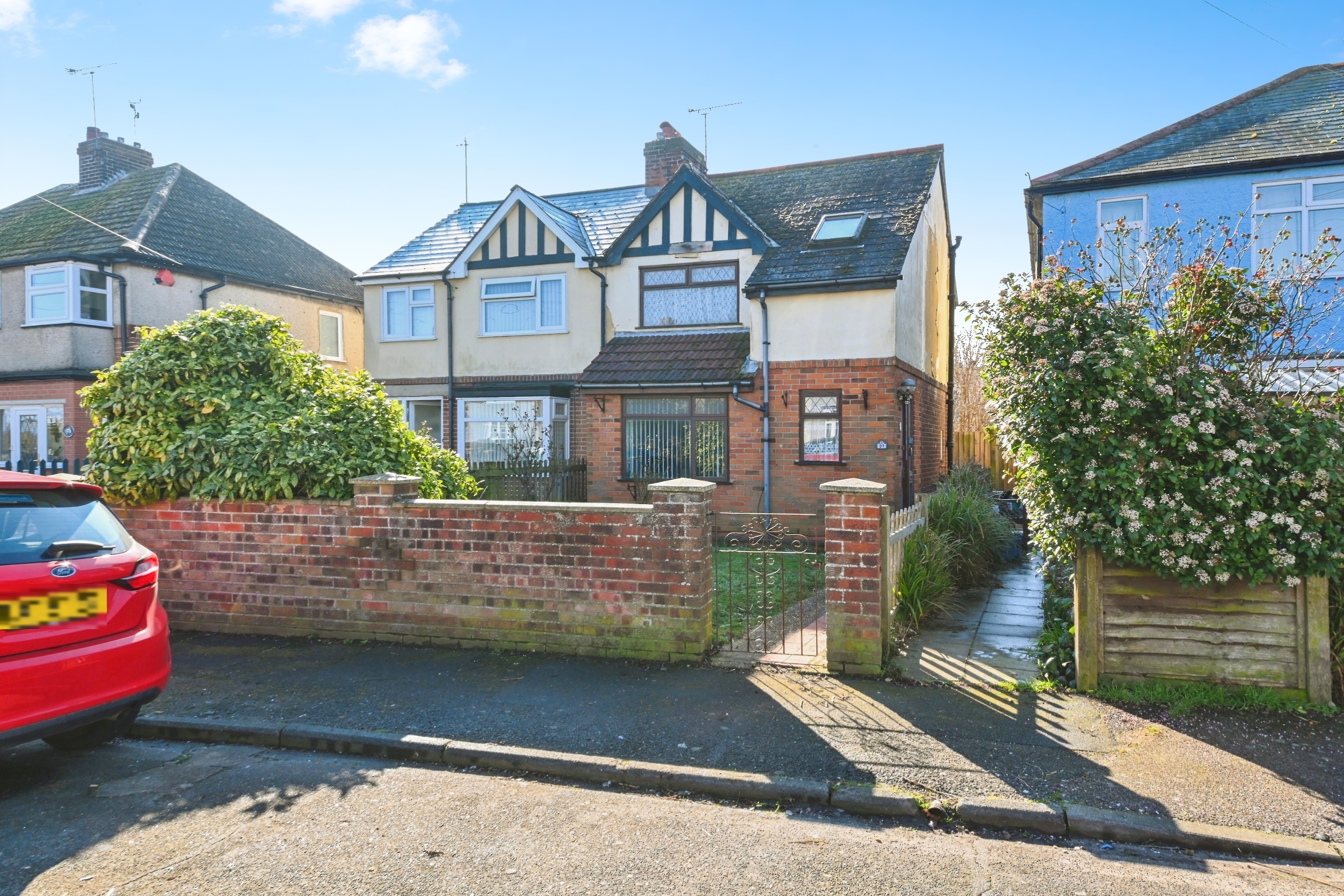 3 bedroom semi-detached house for sale in Mayflower Avenue, Harwich, CO12 3NW
