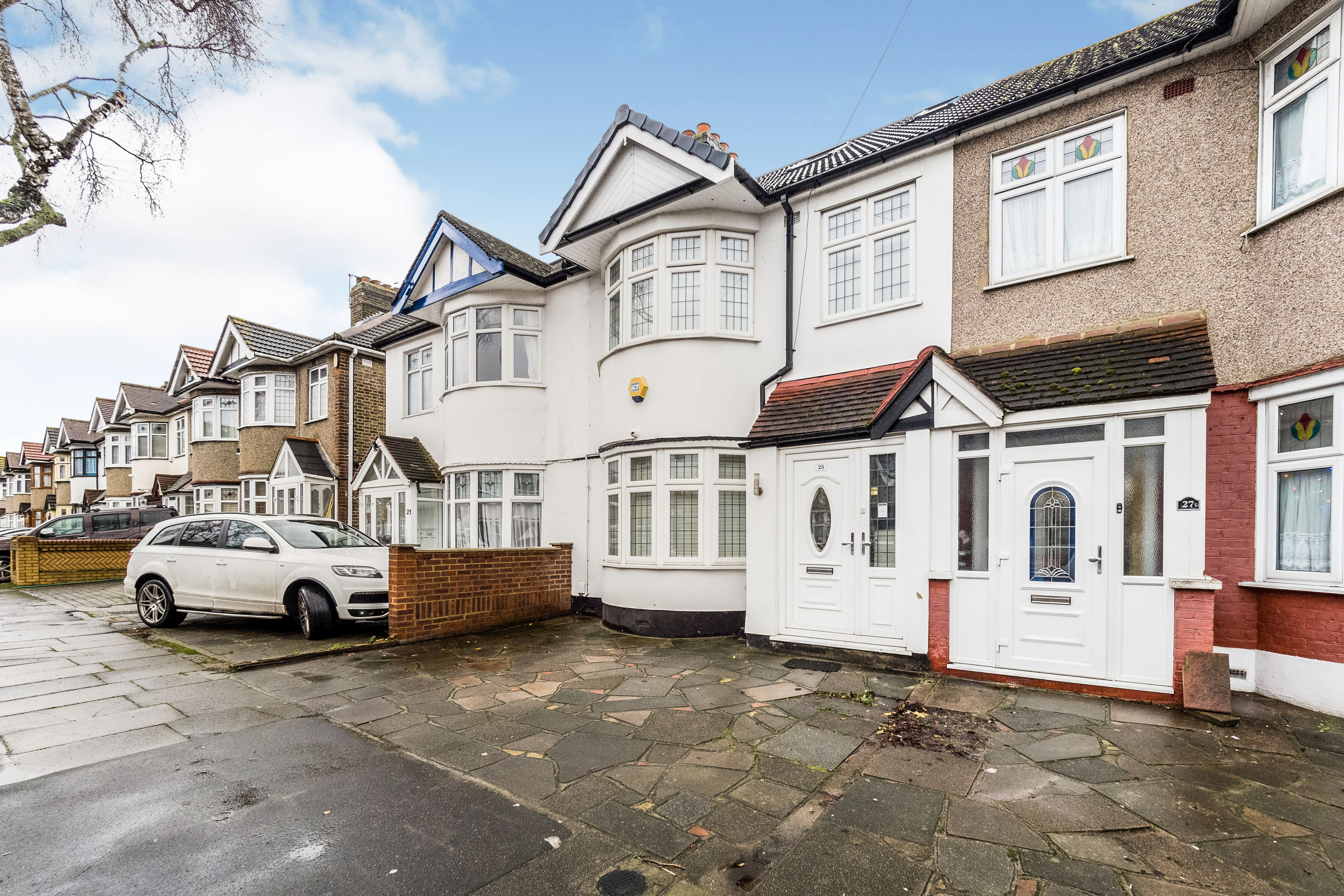 4 bedroom terraced house for sale in Selwyn Avenue, Ilford, IG3 8JP