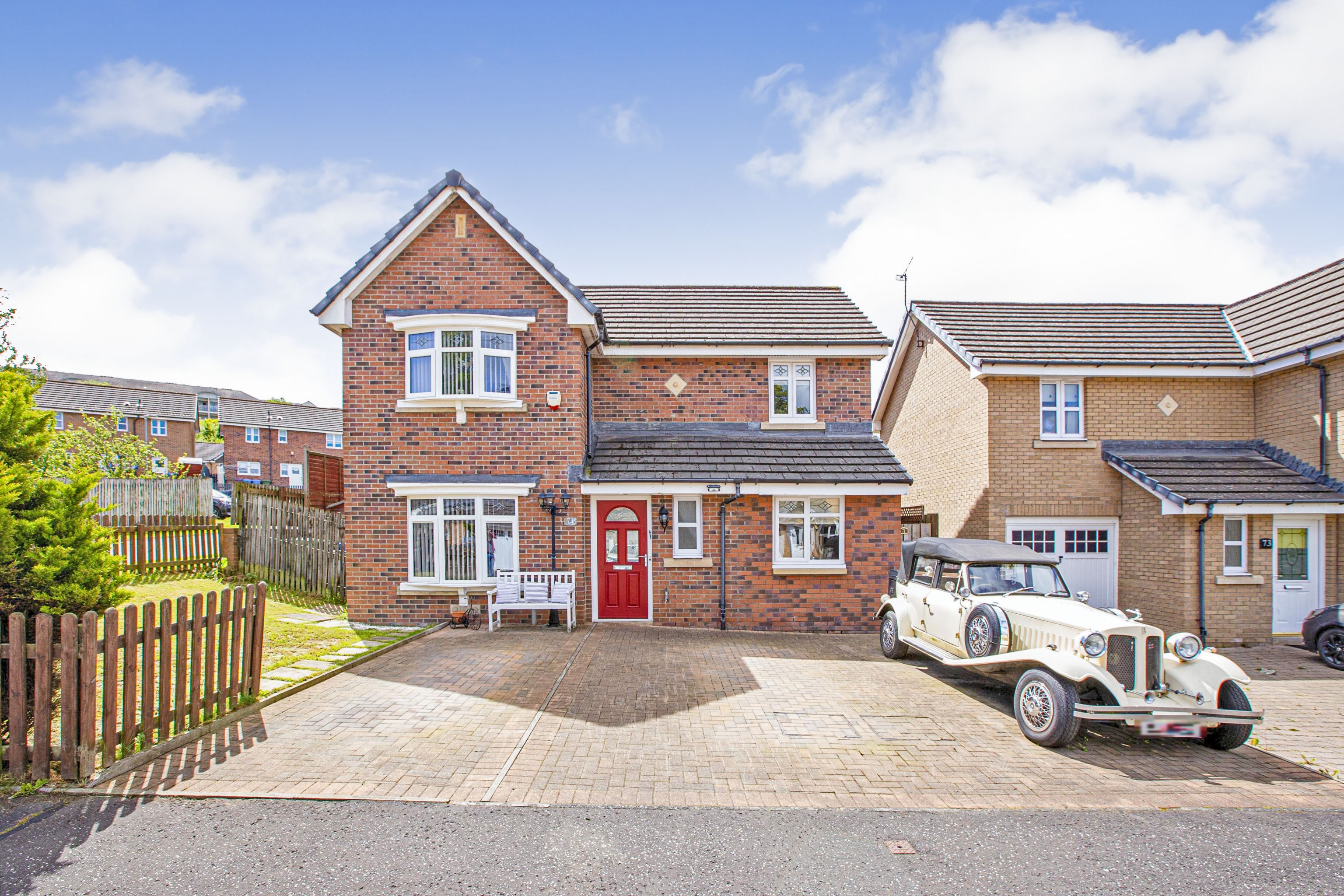 5 bedroom detached house for sale in Bowhouse Drive, Glasgow, G45 0NA