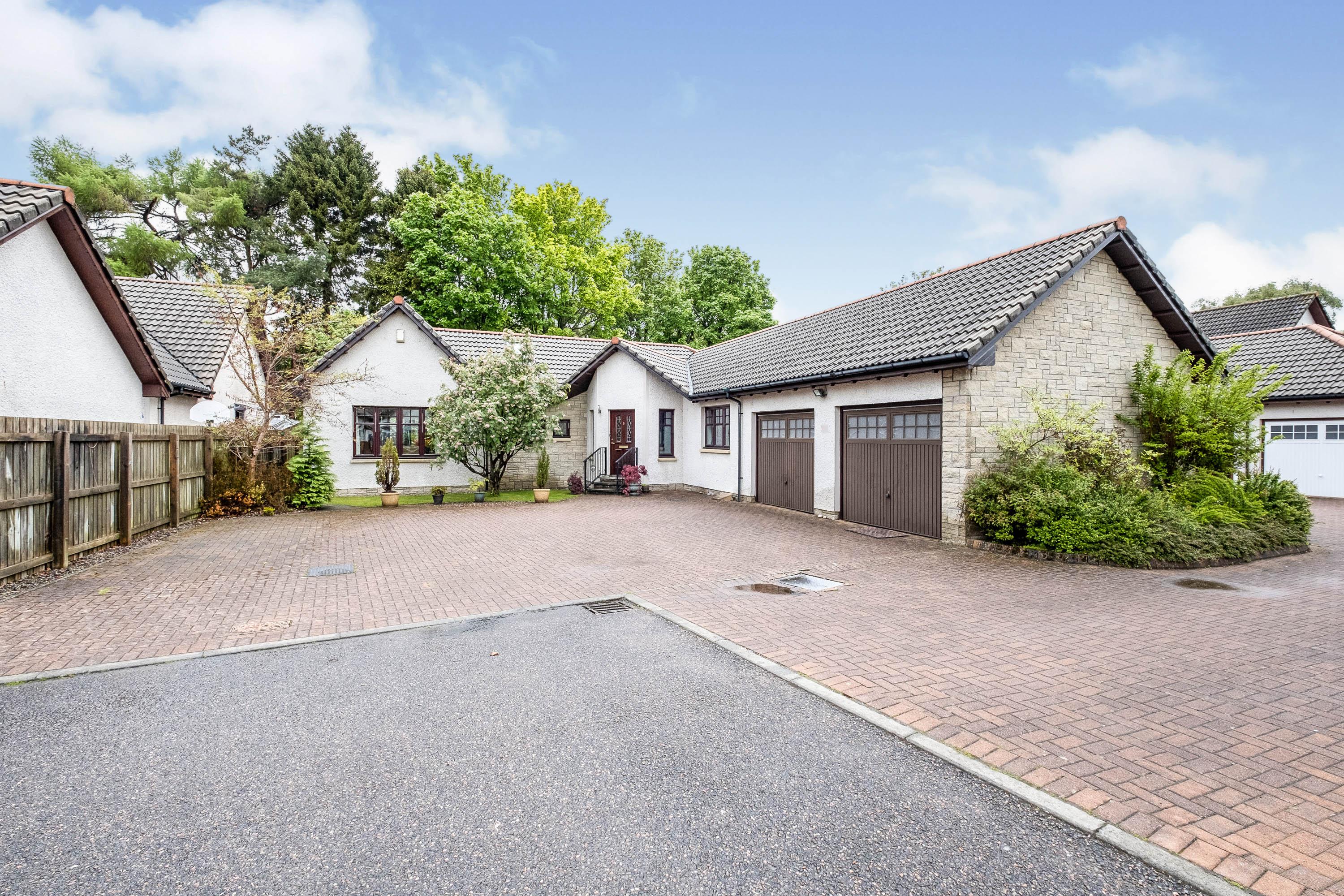 3 bedroom detached bungalow for sale in Holm Avenue, Inverness, IV2 4QZ