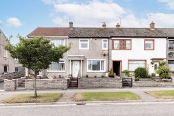 2 bedroom terraced house for sale in Arnage Drive, Aberdeen, AB16 6UR