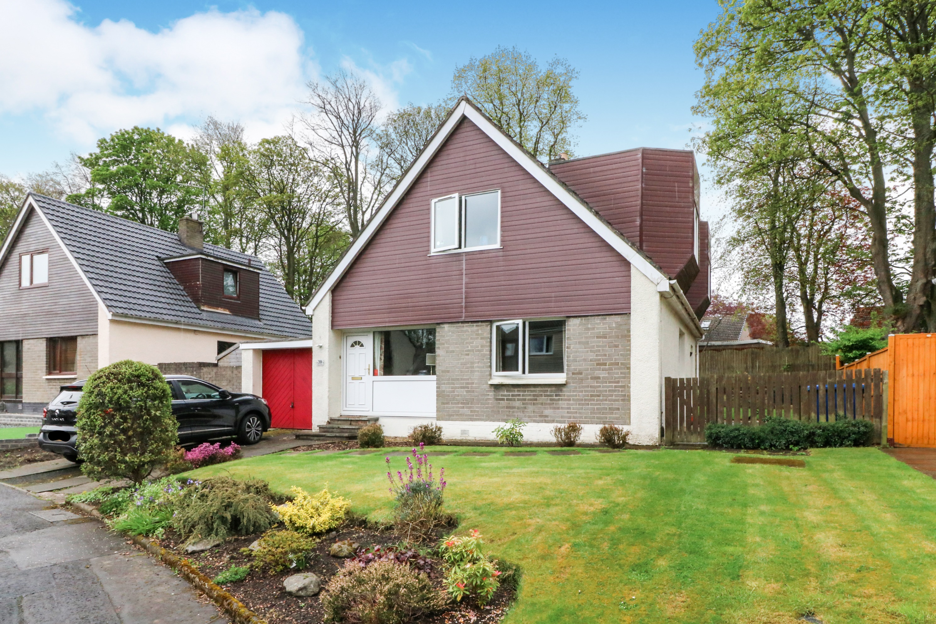 4 bedroom detached house for sale in Philip Avenue, Linlithgow, EH49 7BH