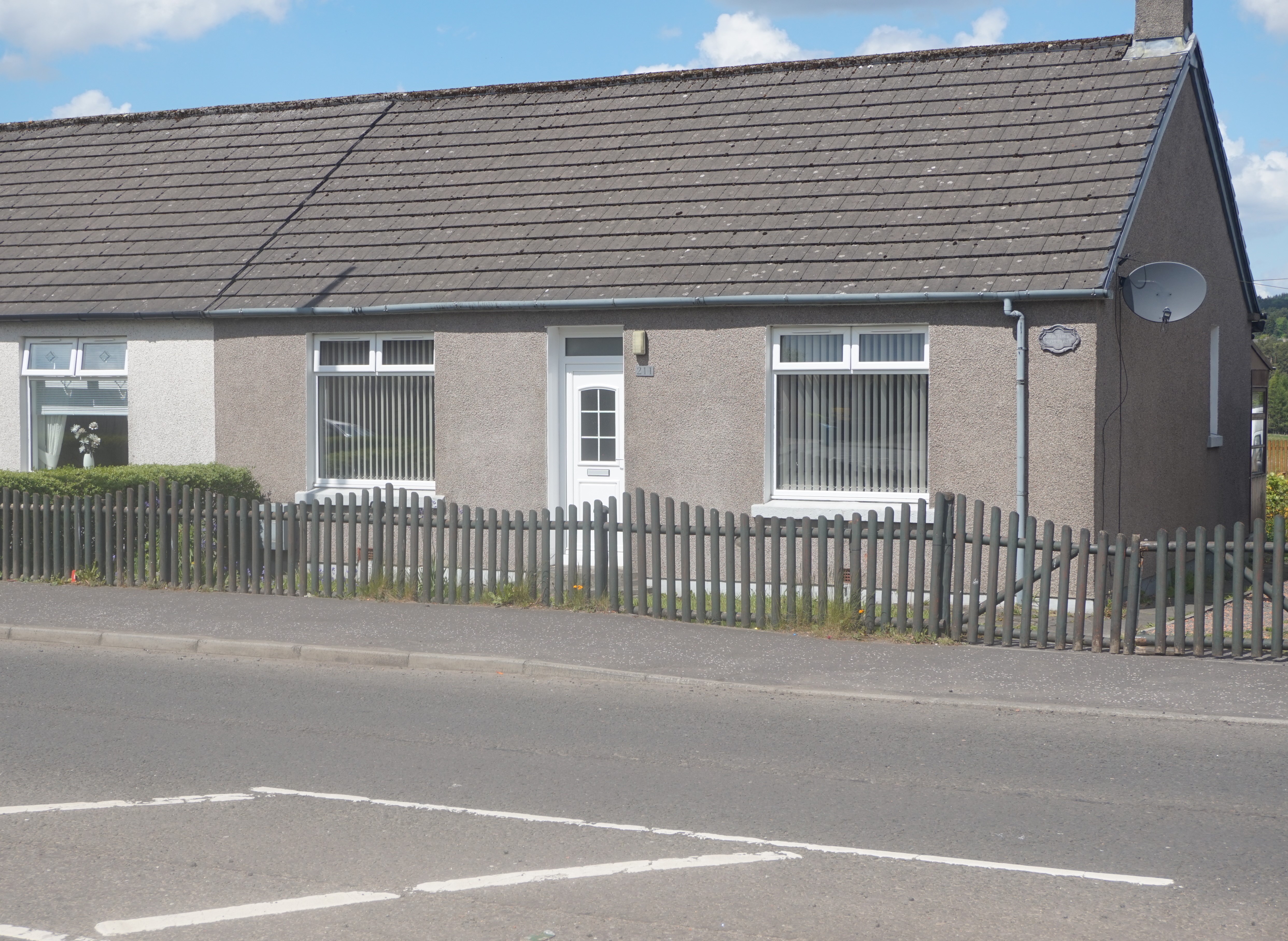 2 bedroom cottage for sale in Allanton Road, Shotts, ML7 5AQ