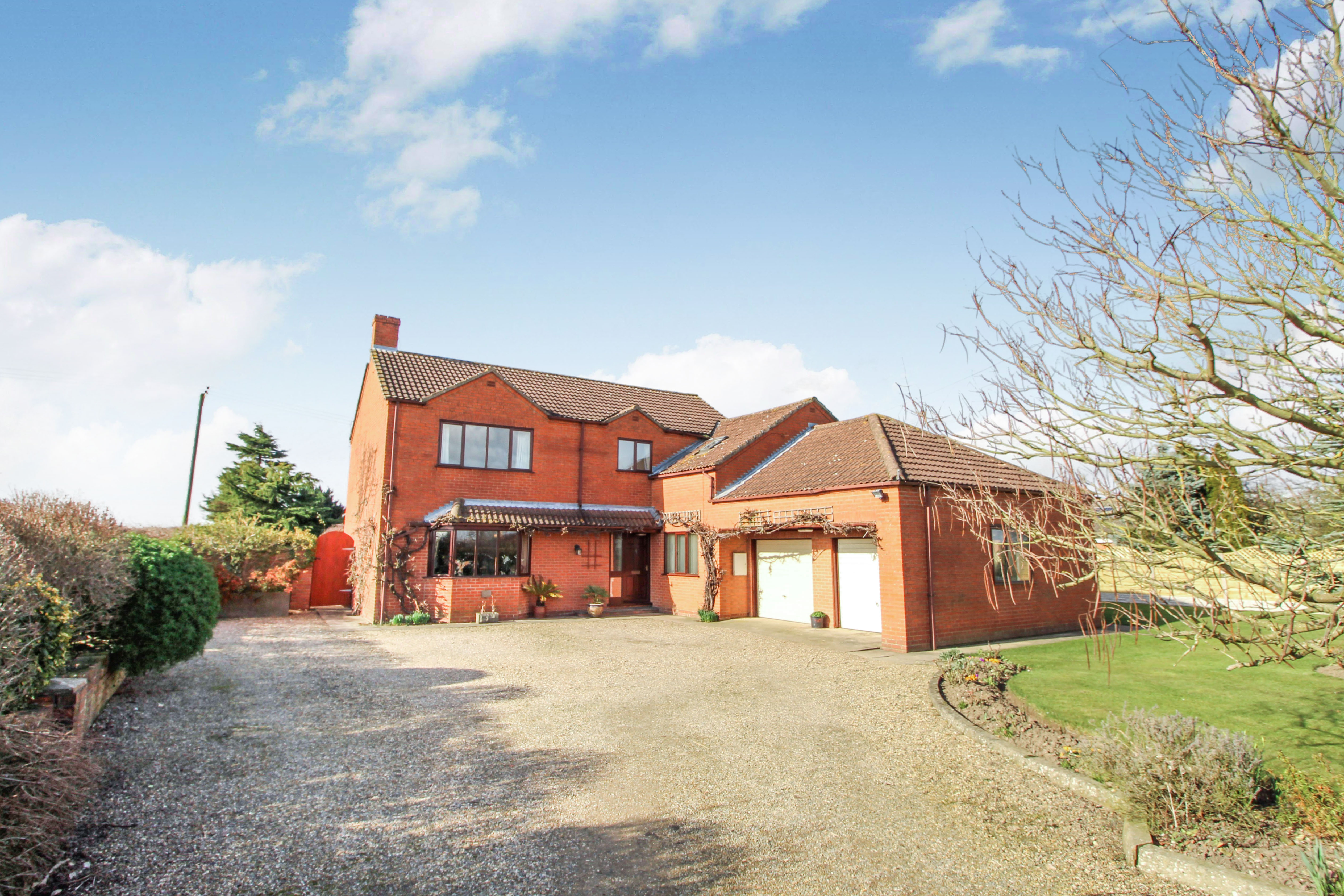 4 bedroom detached house for sale in Greengate Lane, South Duffield ...