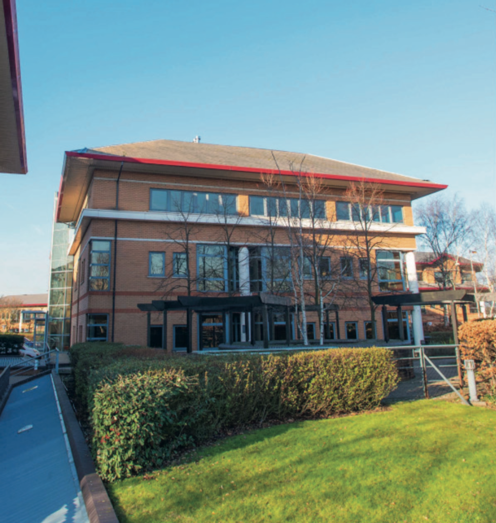 1 bedroom flat for sale in 4 Mondial Way, Hayes, UB3 5AR