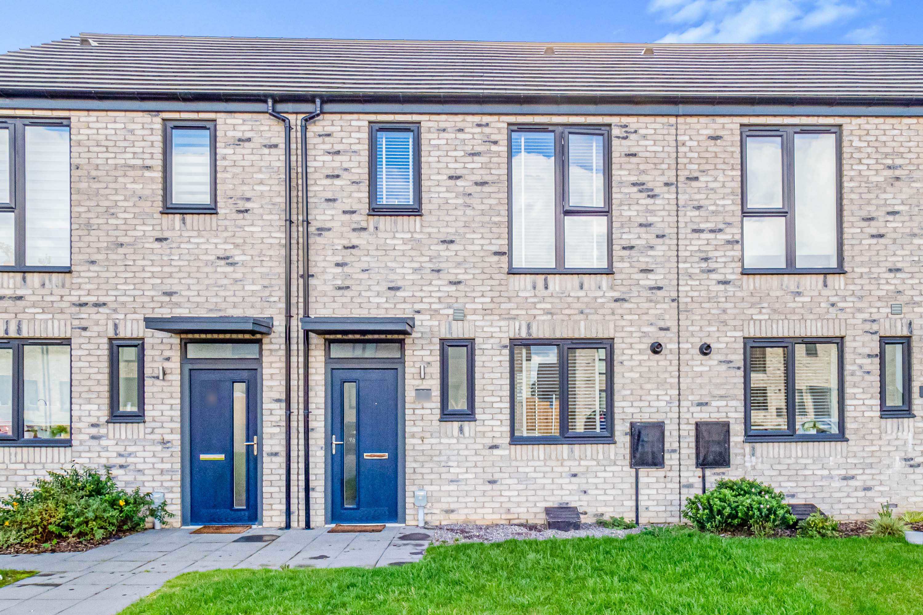 2 bedroom terraced house for sale in Memory Lane, Hull, HU7 3LP