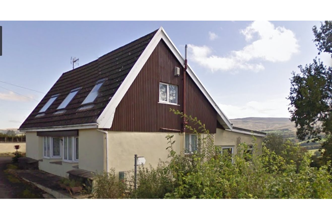 3 bedroom detached house for sale in Gwynfe, Llangadog, SA19 9RD
