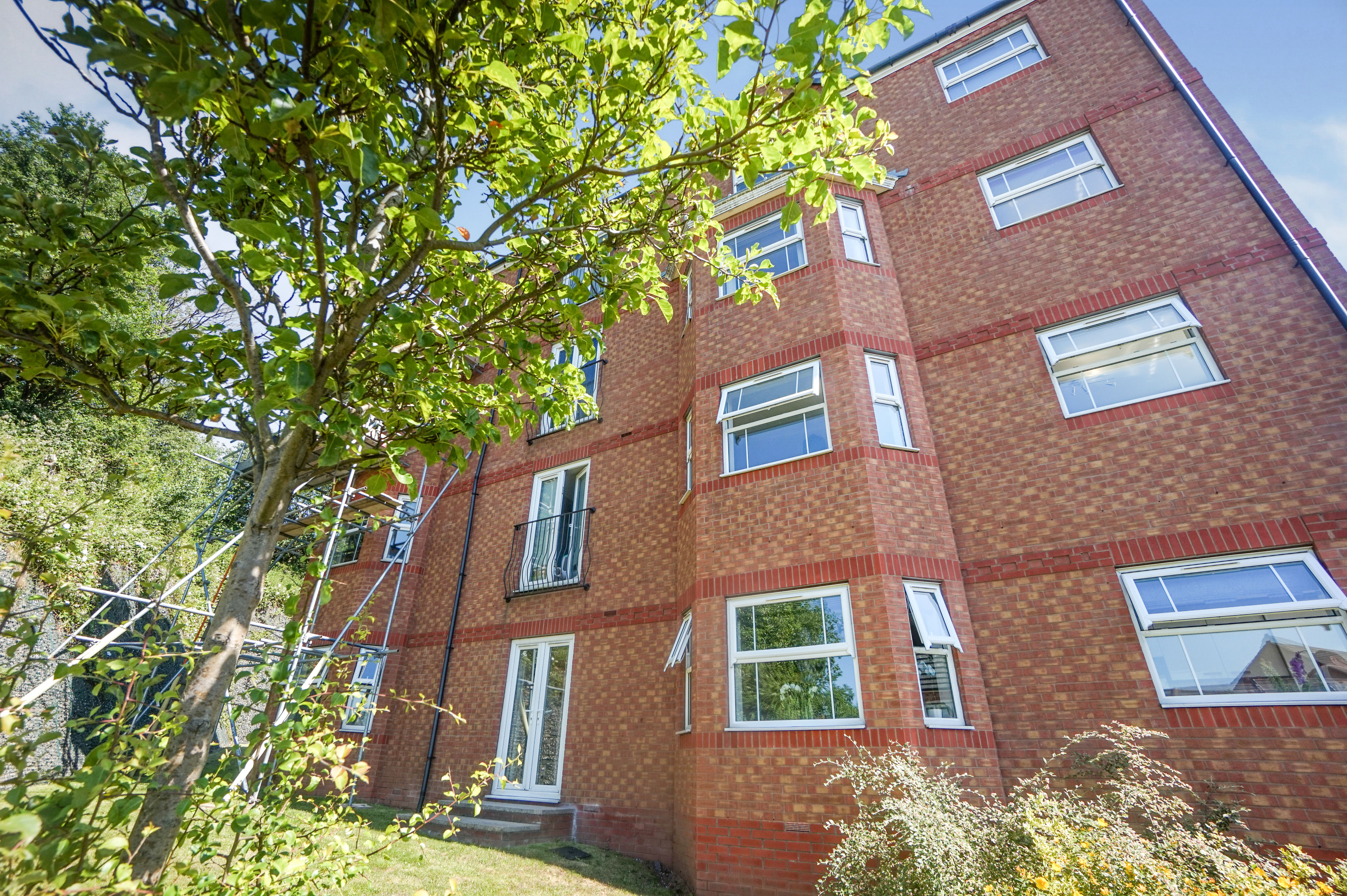 3 bedroom apartment for sale in Goodrich Mews, Dudley, DY3 2FB