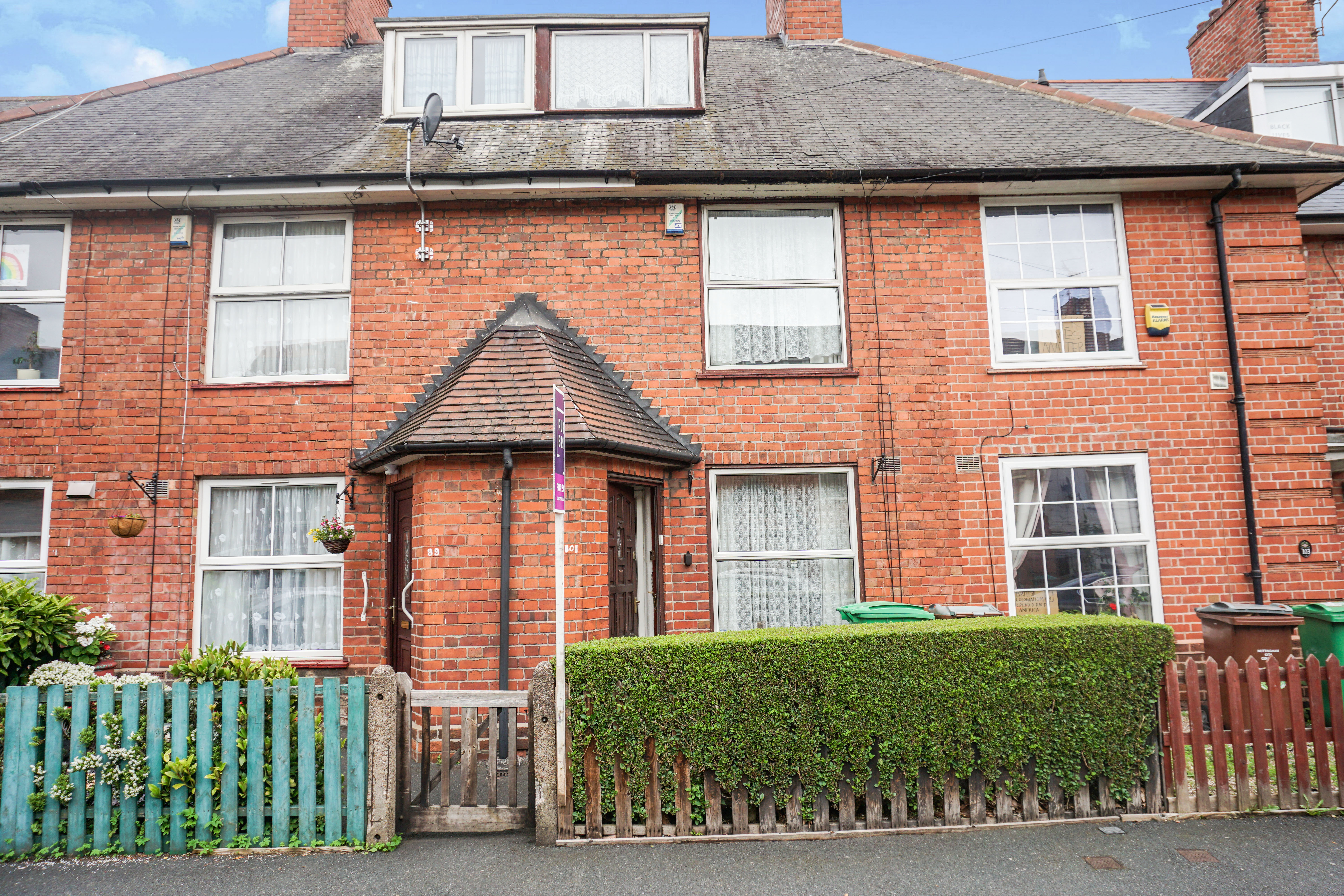 3 bedroom terraced house for sale in Beauvale Road, Nottingham, NG2 2ES