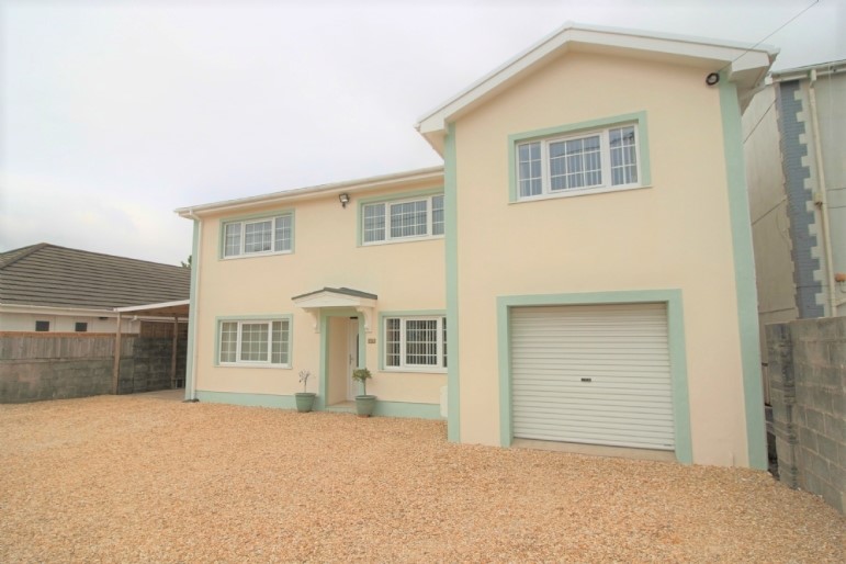 5 bedroom detached house for sale in Glebe Road, Loughor, SA4 6SR