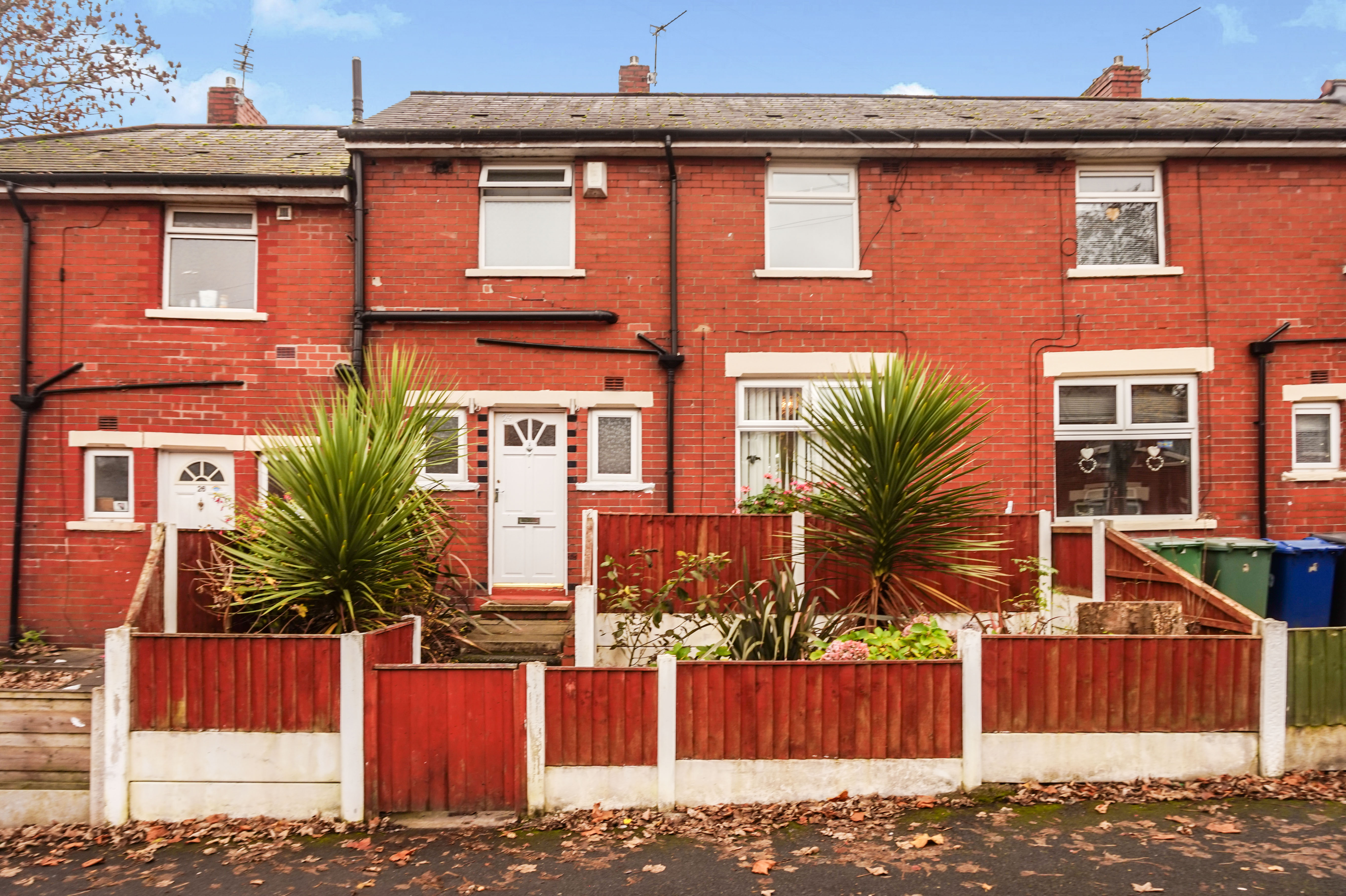 3 bedroom terraced house for sale in Victoria Avenue, Manchester, M45 6BZ
