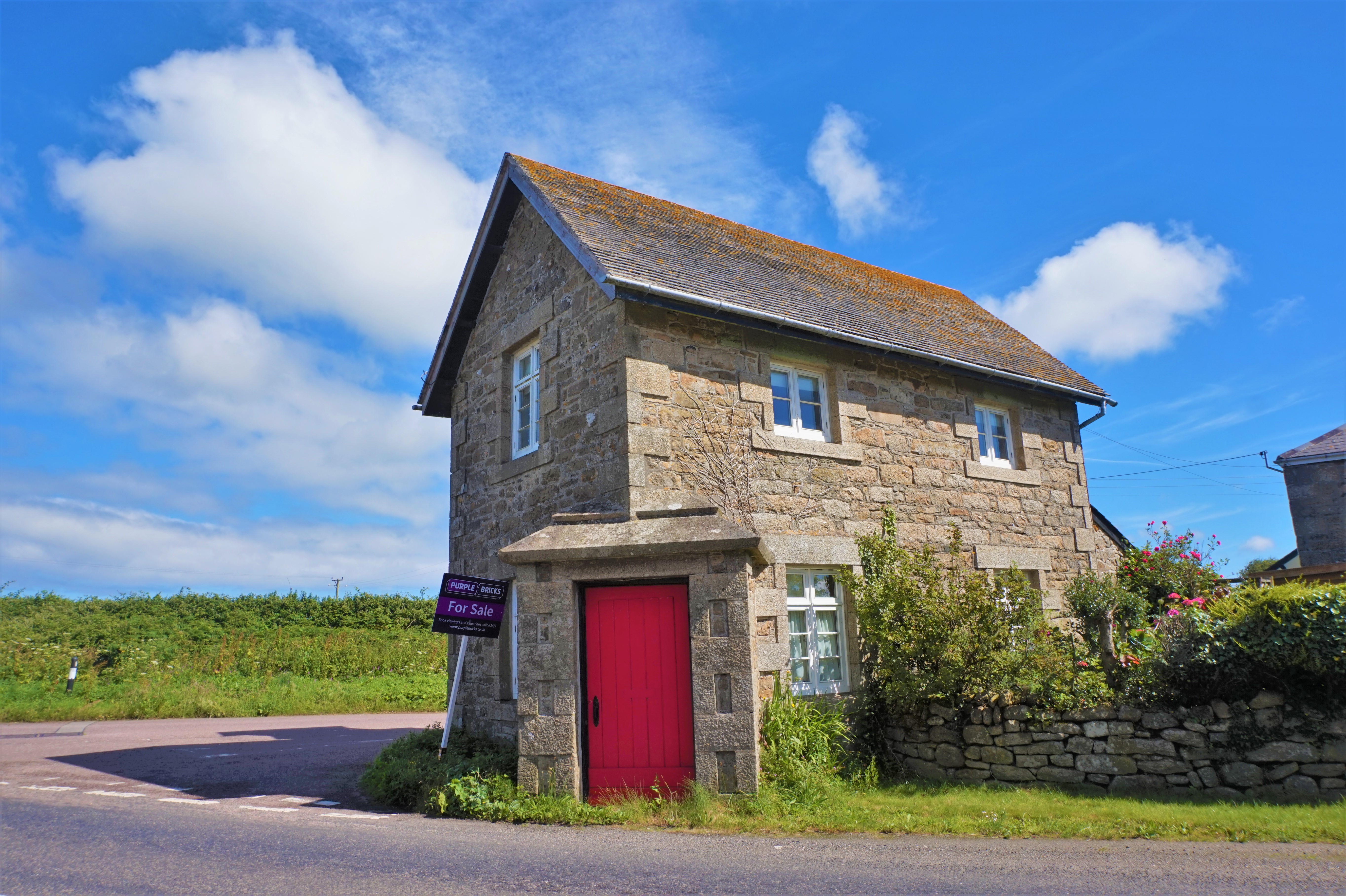 2 bedroom detached house for sale in Tremethick Cross, Penzance, TR20 8TX