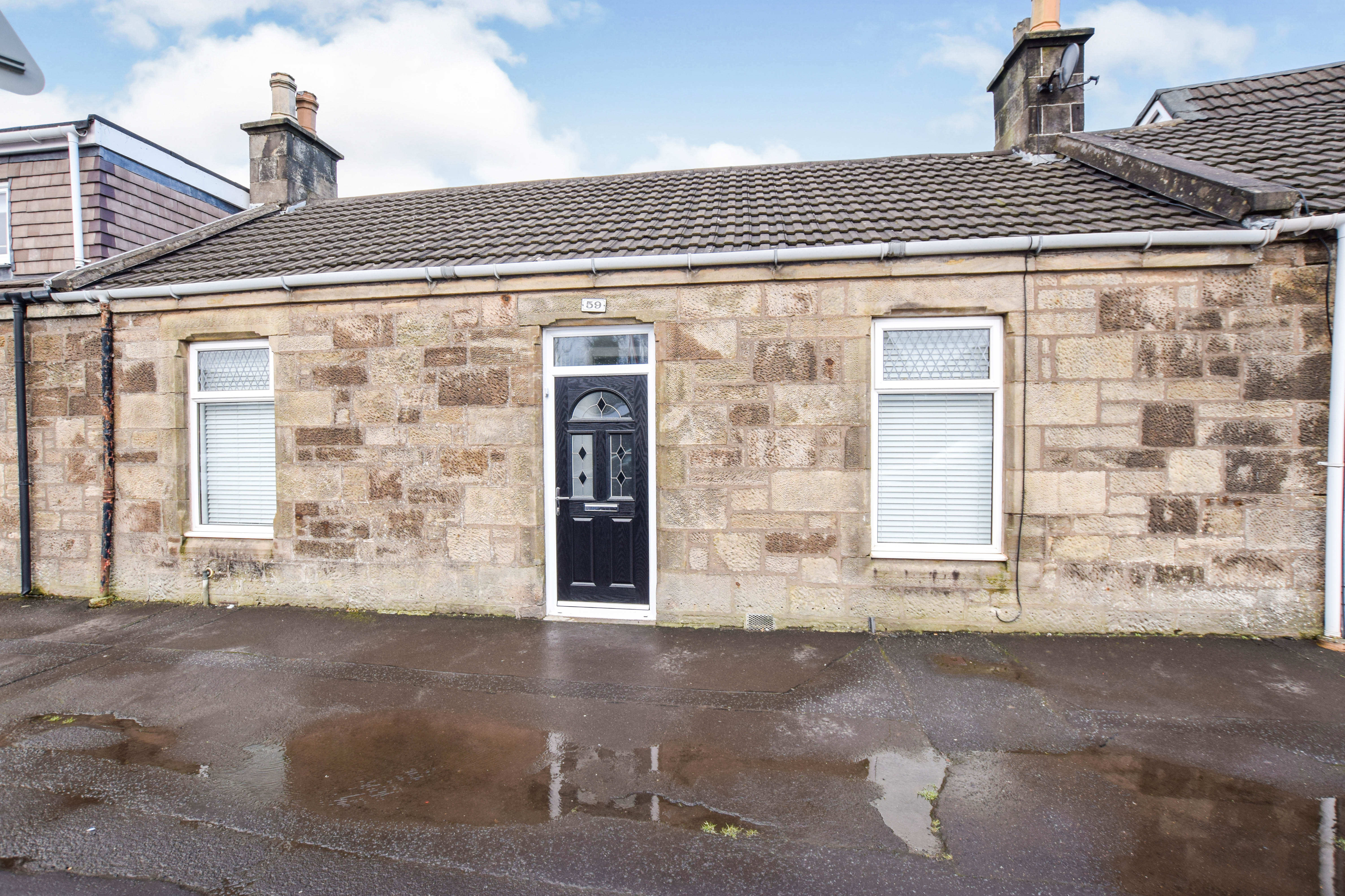 2 bedroom terraced house for sale in Drygate Street, Larkhall, ML9 2DA