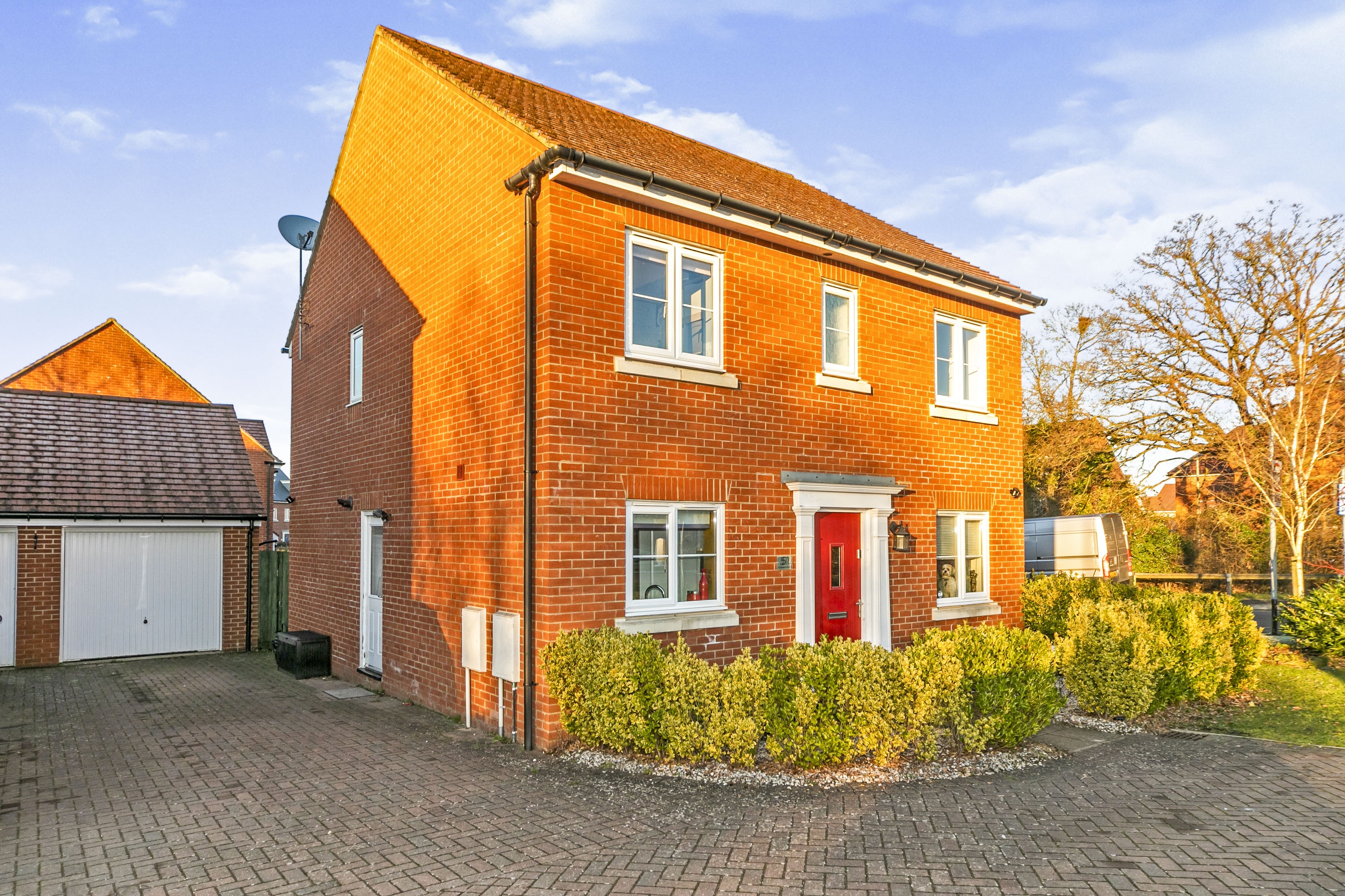 4 bedroom detached house for sale in Grazeley Road, Reading, RG7 1BL