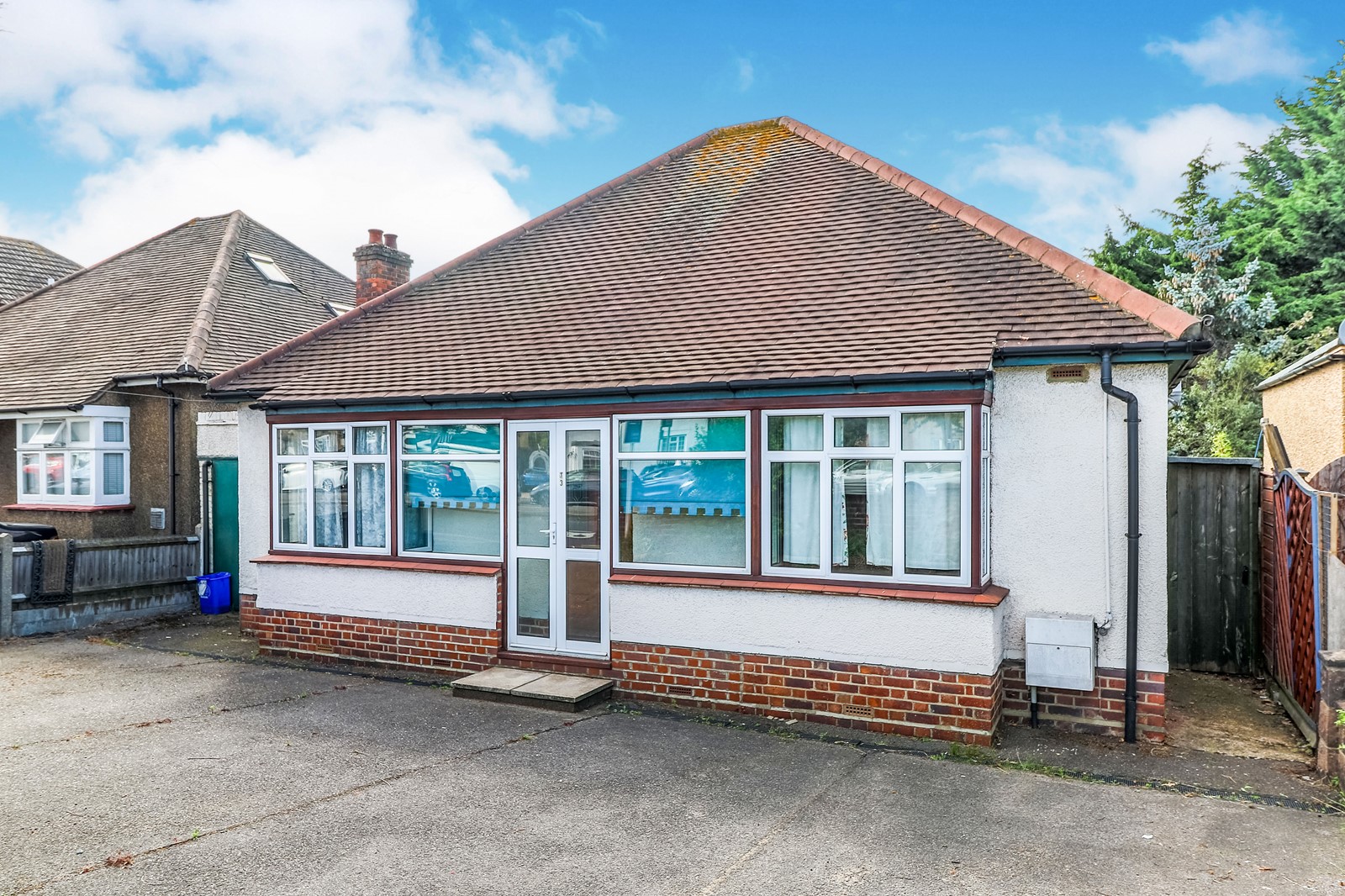 2 bedroom detached bungalow for sale in Oldfields Road, Sutton, SM1 2NB