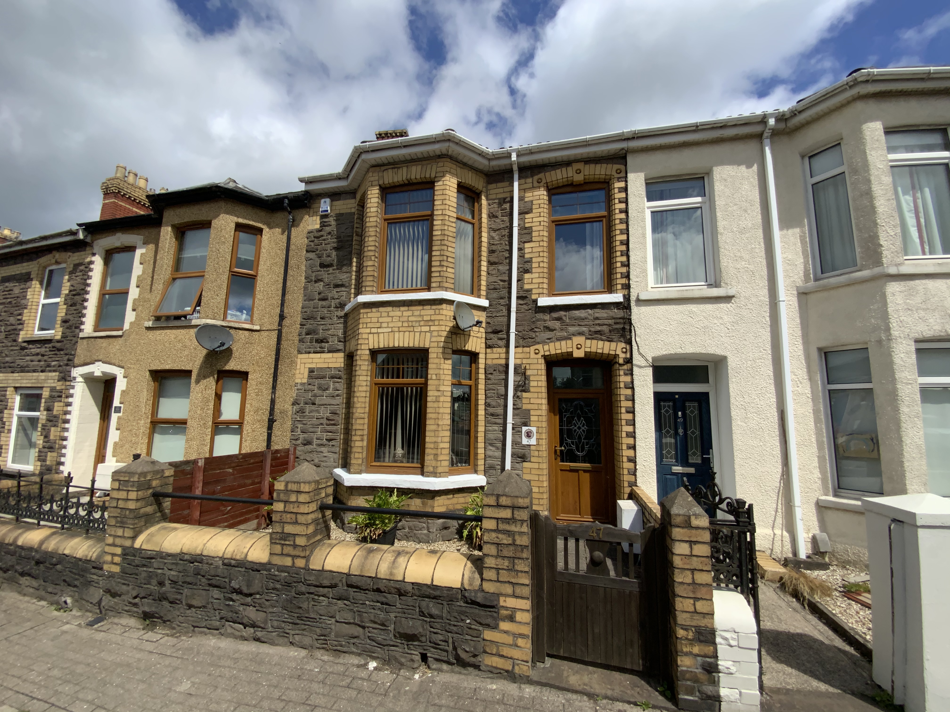 3 bedroom terraced house for sale in Victoria Street, Cwmbran, NP44 3JW