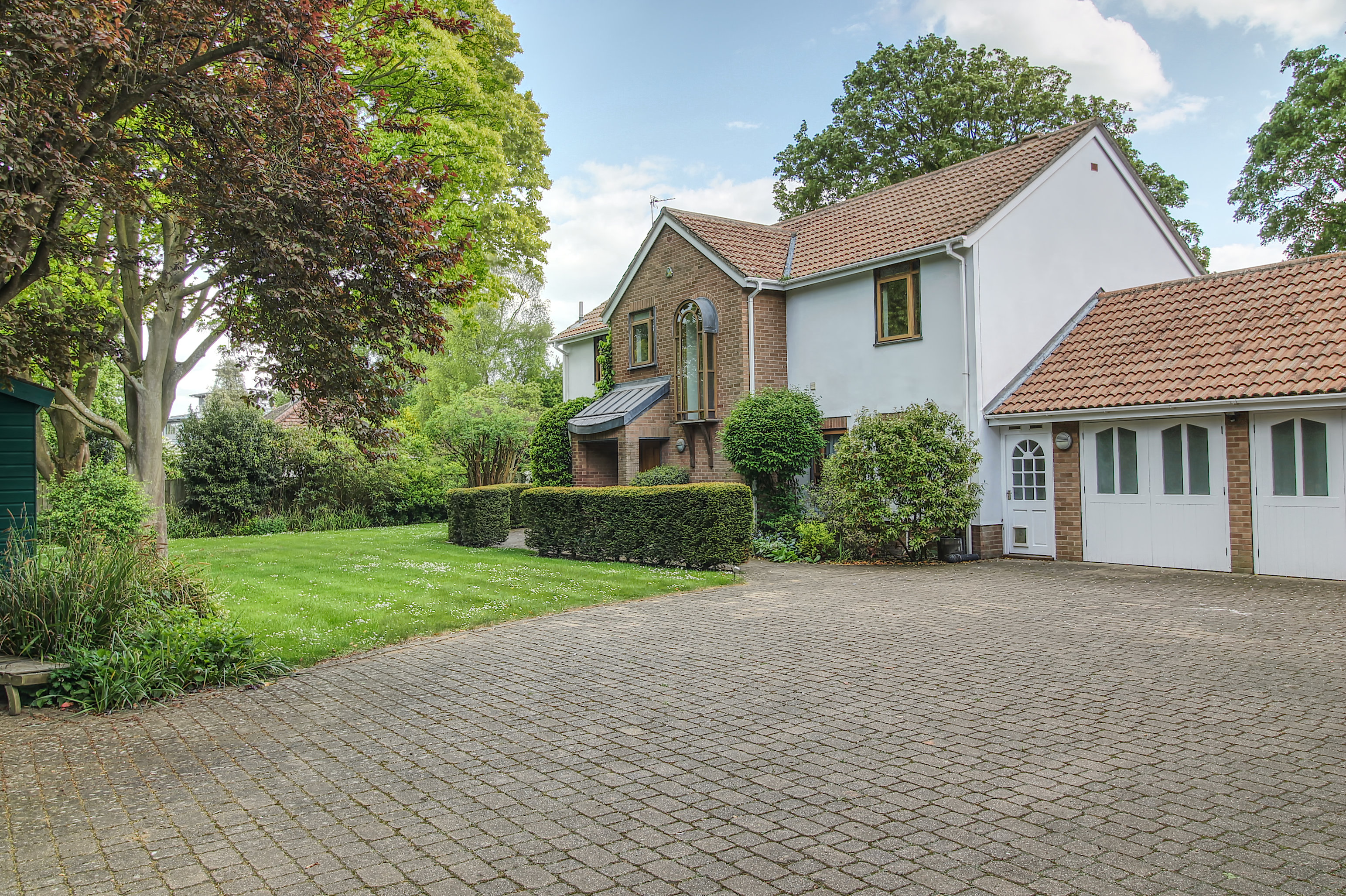 5 bedroom detached house for sale in Madingley Road, Cambridge, CB3 0EL