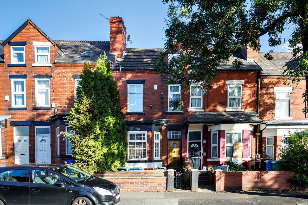 4 bedroom terraced house for sale in Ash Tree Road, Manchester, M8 5AT