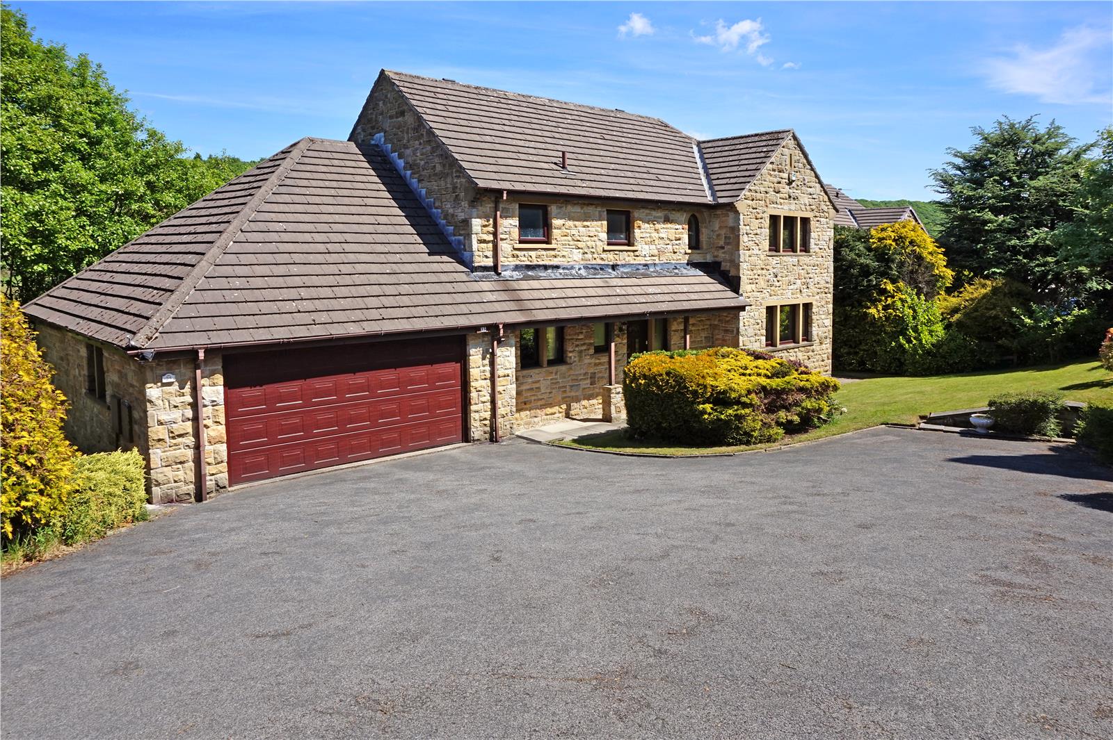 4 bedroom detached house for sale in Prince Wood Lane, Birkby ...