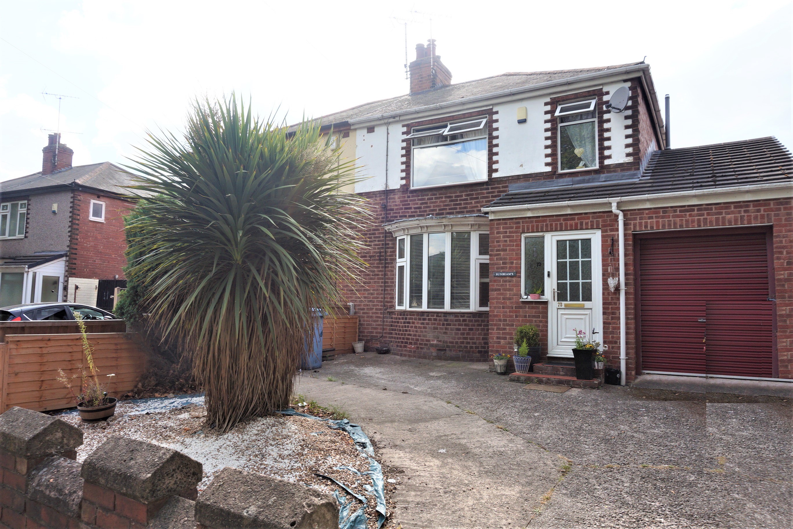 3 bedroom semi-detached house for sale in Kilton Hill, Worksop, S81 0AP