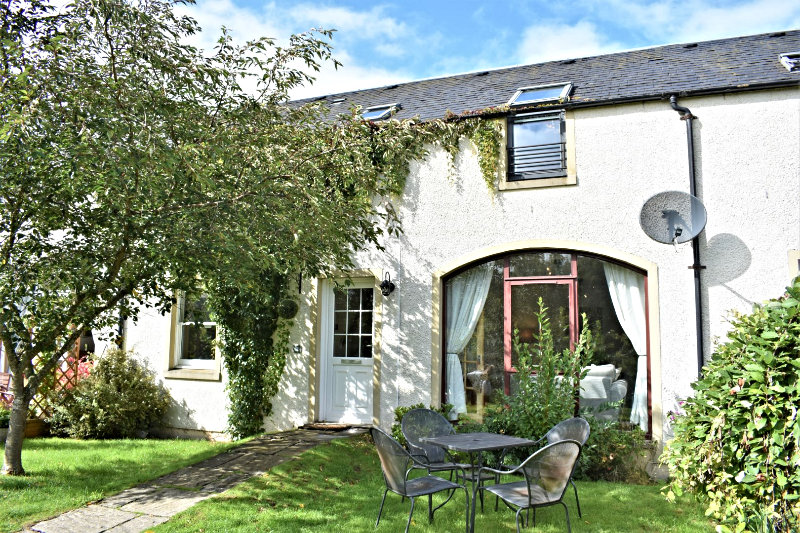 3 bedroom terraced house for sale in Easter inch Steading, Bathgate ...