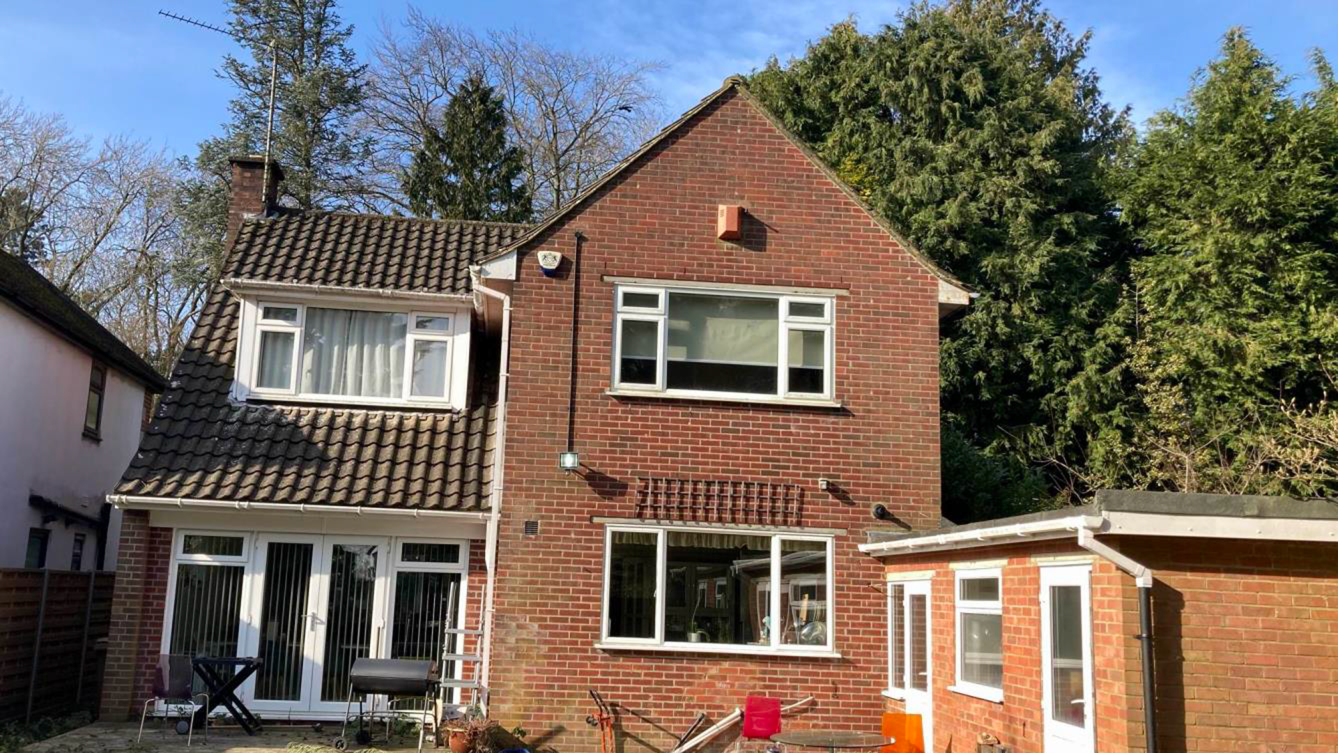 3 bedroom detached house for sale in London Road, LUTON, LU1 3RQ