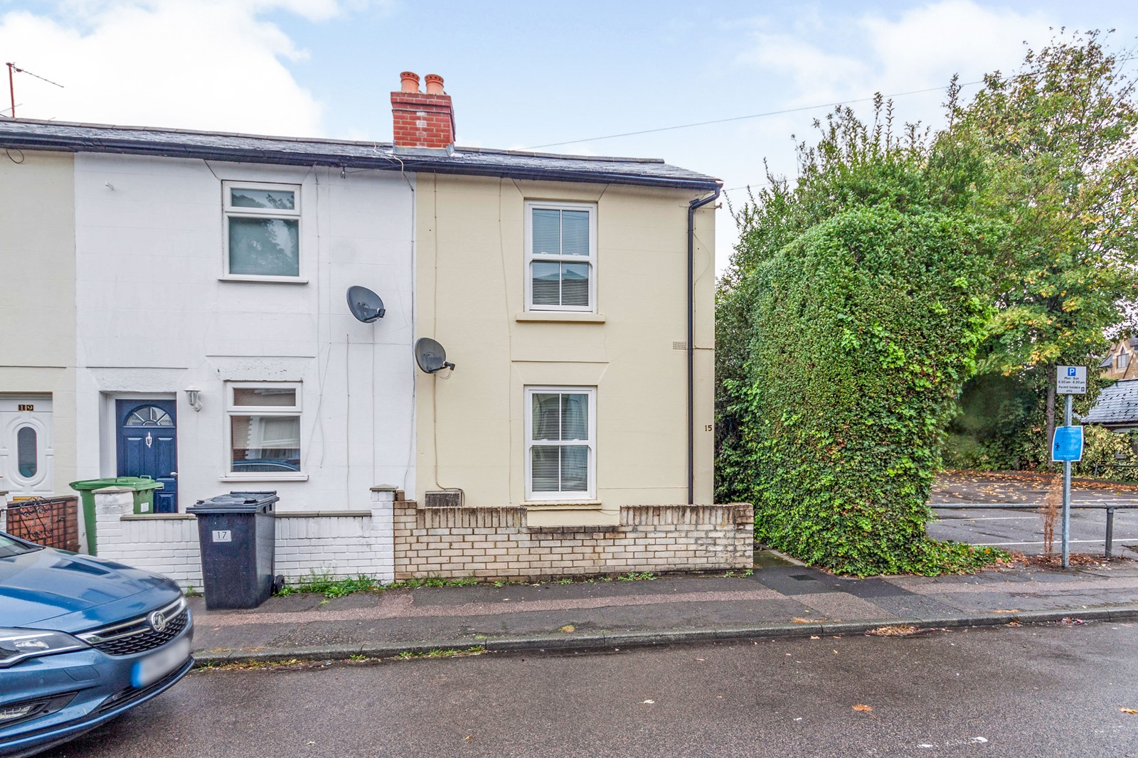 2 bedroom end of terrace house for sale in Adelphi Road, Epsom, KT17 1JB