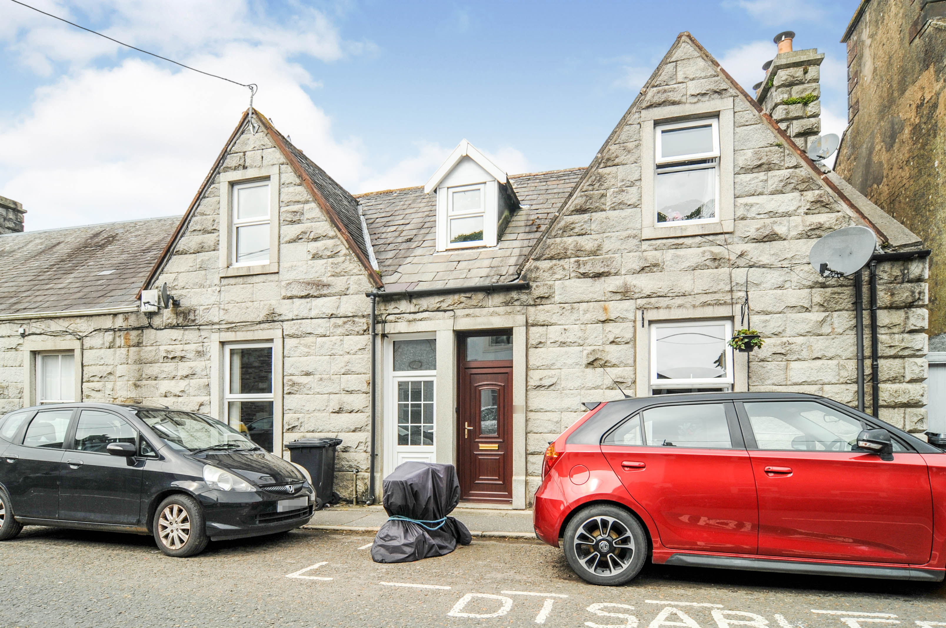 2 bedroom terraced house for sale in St. John Street, Creetown, DG8 7JF