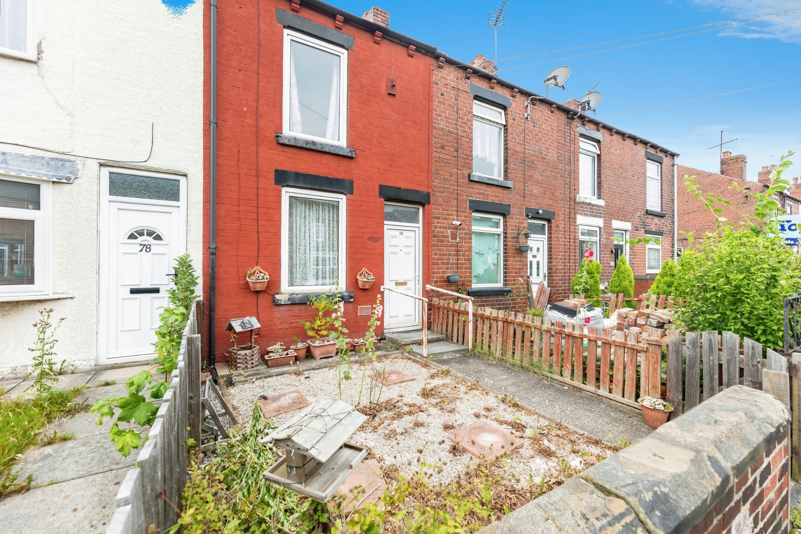 2 bedroom terraced house for sale in Mill Lane, Ryhill, Wakefield, WF4 2AA