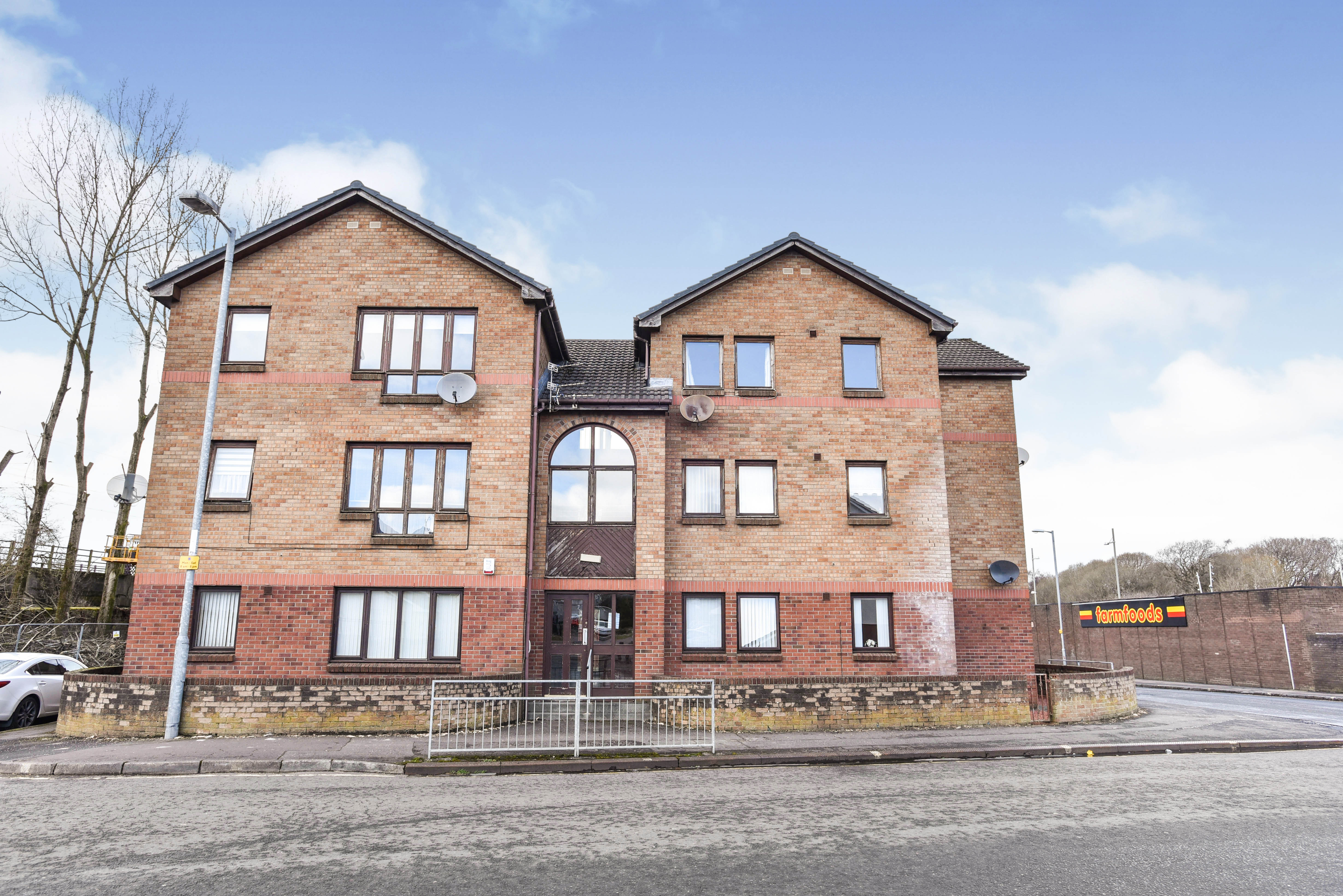 2 bedroom flat for sale in Buchanan Street, Coatbridge, ML5 1BA