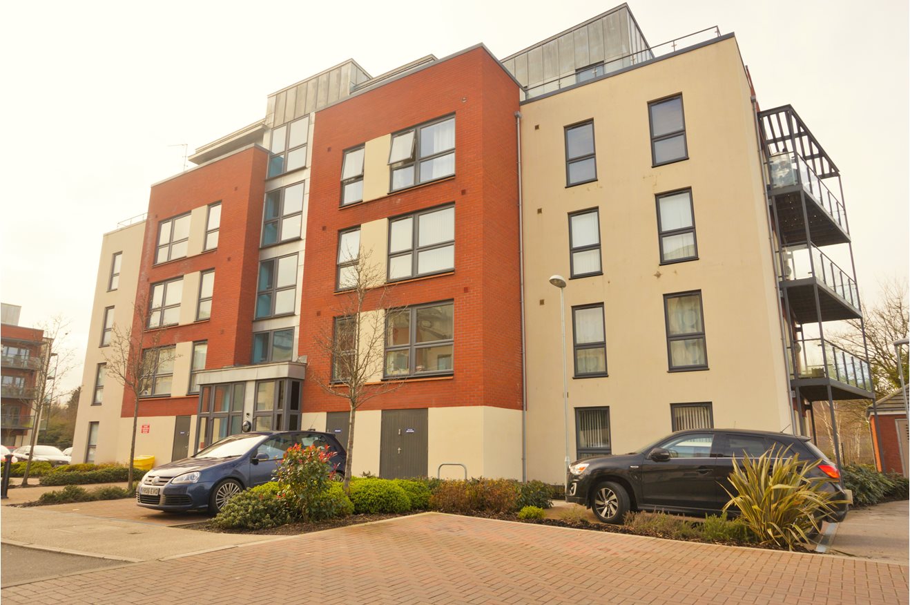 2 bedroom ground floor flat for sale in Paxton Drive, Bristol, BS3 2BN