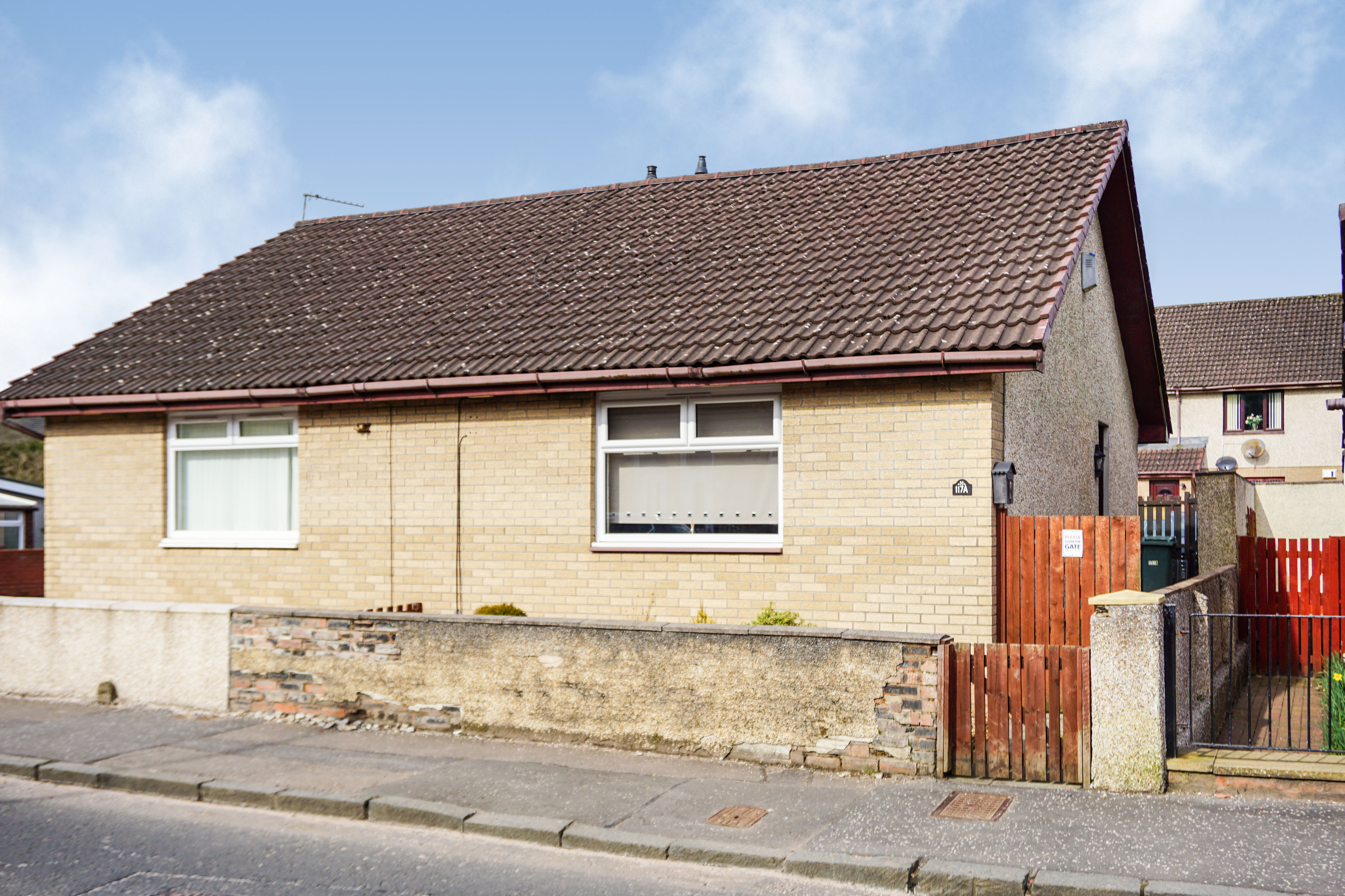 2 bedroom semi-detached bungalow for sale in Bonkle Road, Wishaw, ML2 9AW