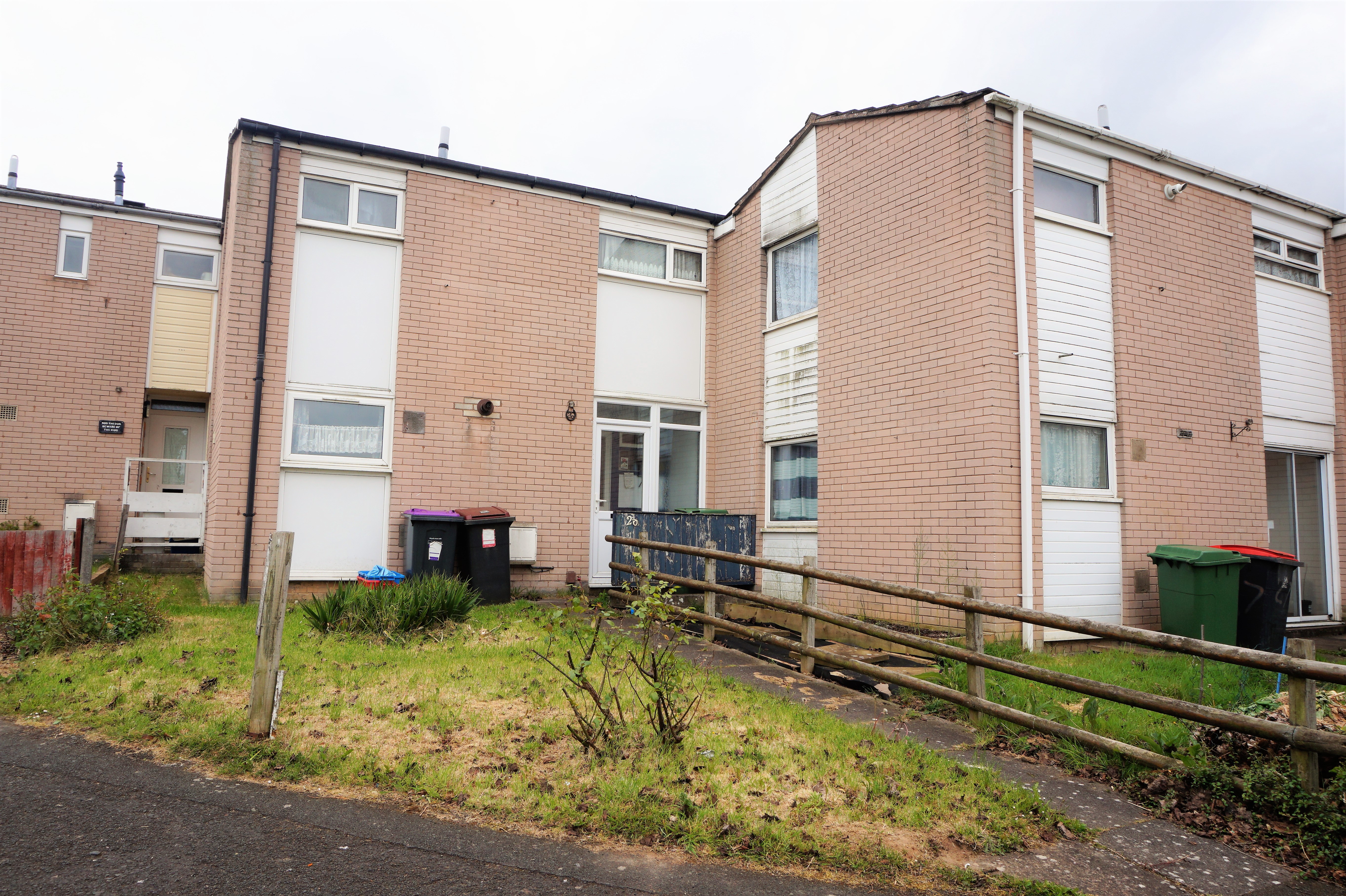 3 bedroom terraced house for sale in Waltondale, Woodside Telford, TF7 5NH