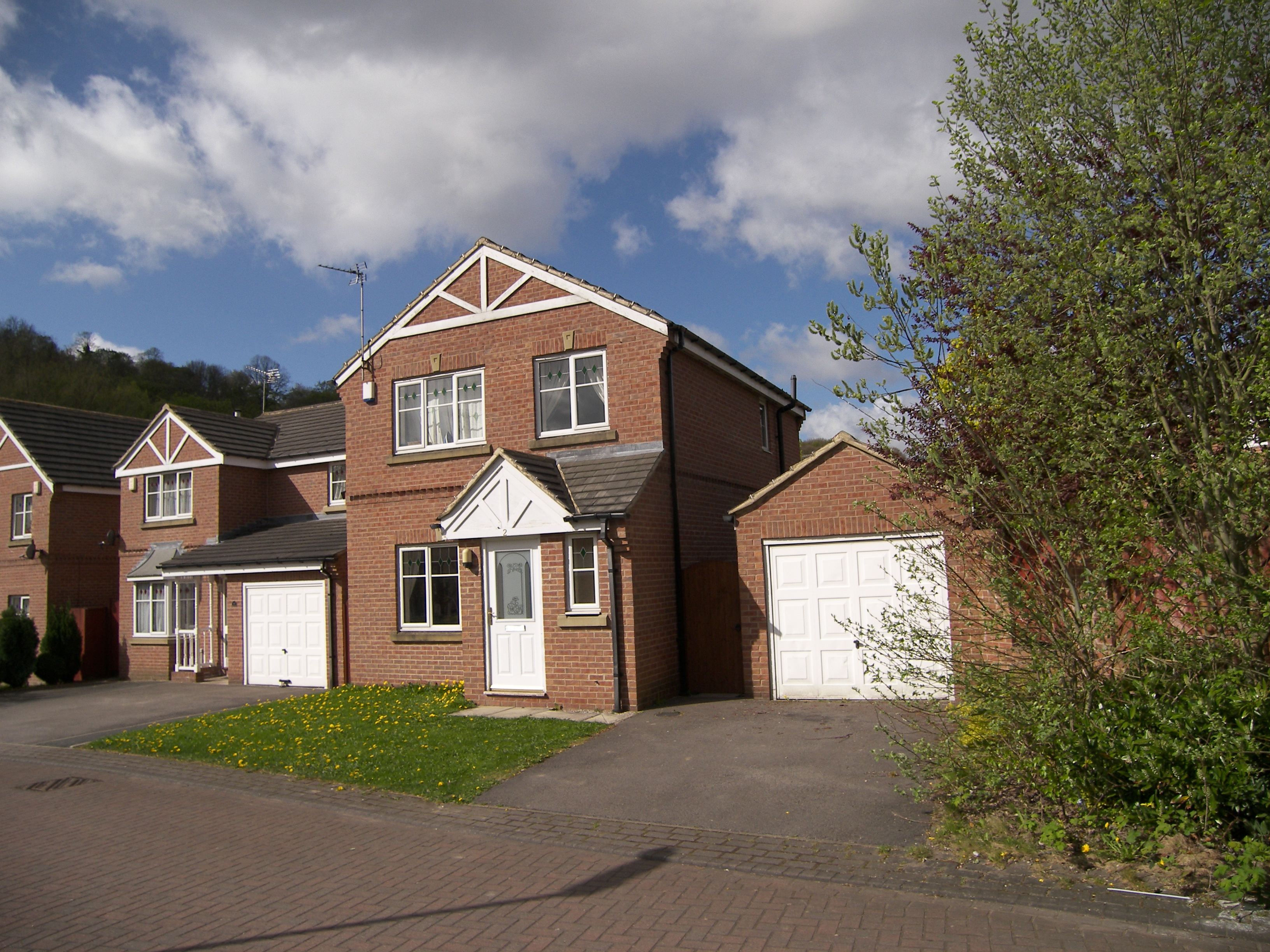 3 bedroom detached house for sale in Rawling Way, Meanwood, Leeds, LS6 2SB