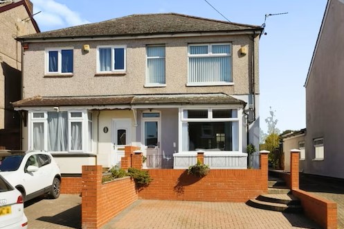 3 bedroom semi-detached house for sale in St. Philips Road, Swindon, SN2 7QP