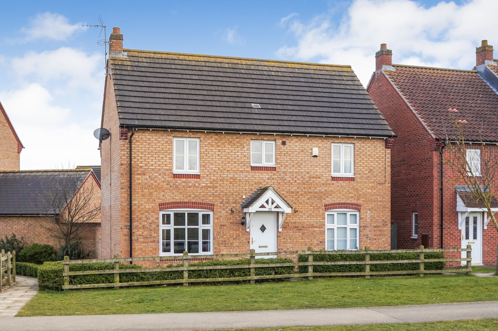 4 bedroom detached house for sale in Warren Lane, Witham St Hughs, LN6 9US