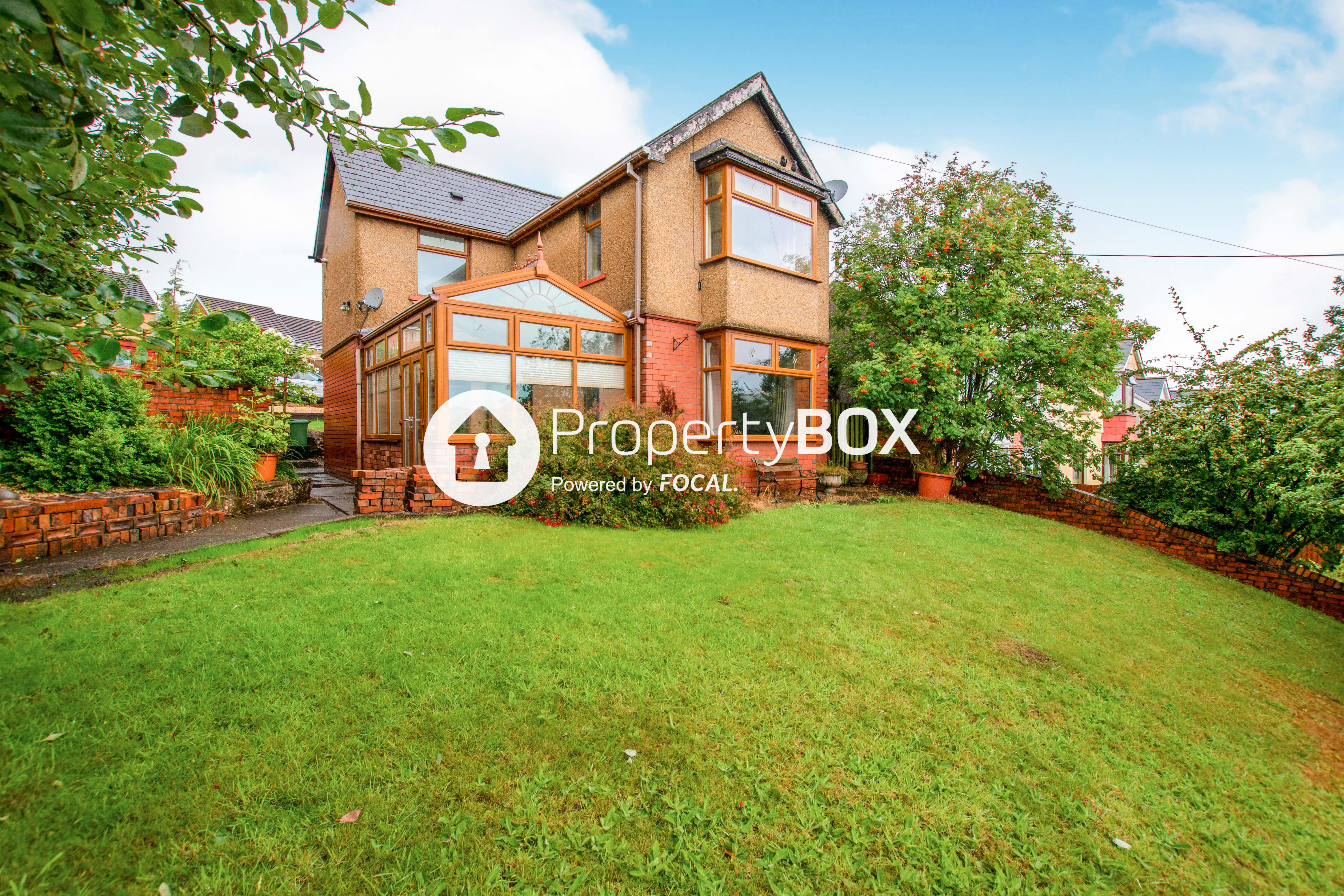 3 bedroom detached house for sale in Broadway, Pontypool, NP4 6HN