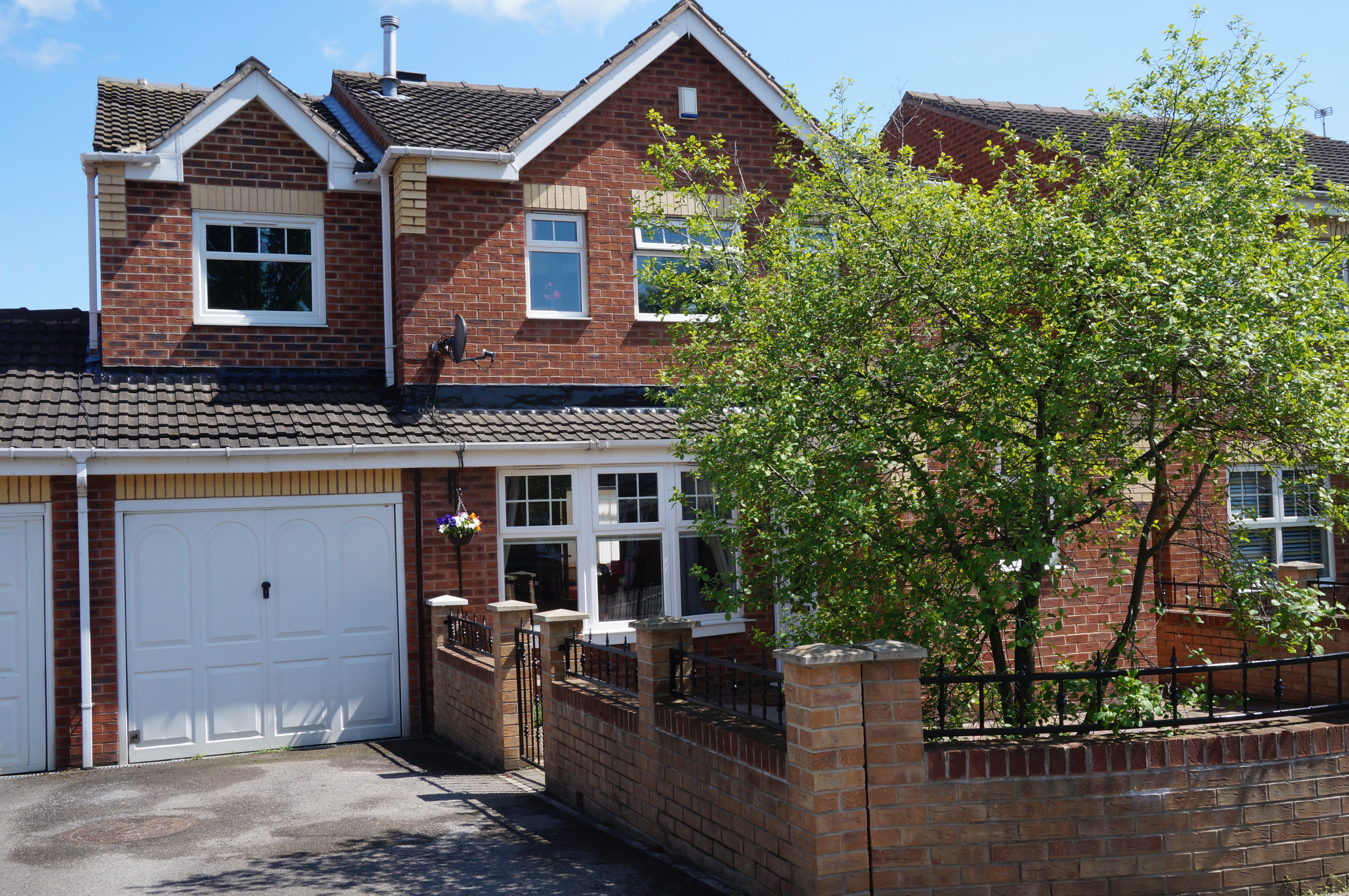 4 bedroom detached house for sale in Bayford Way, Wombwell, Barnsley ...