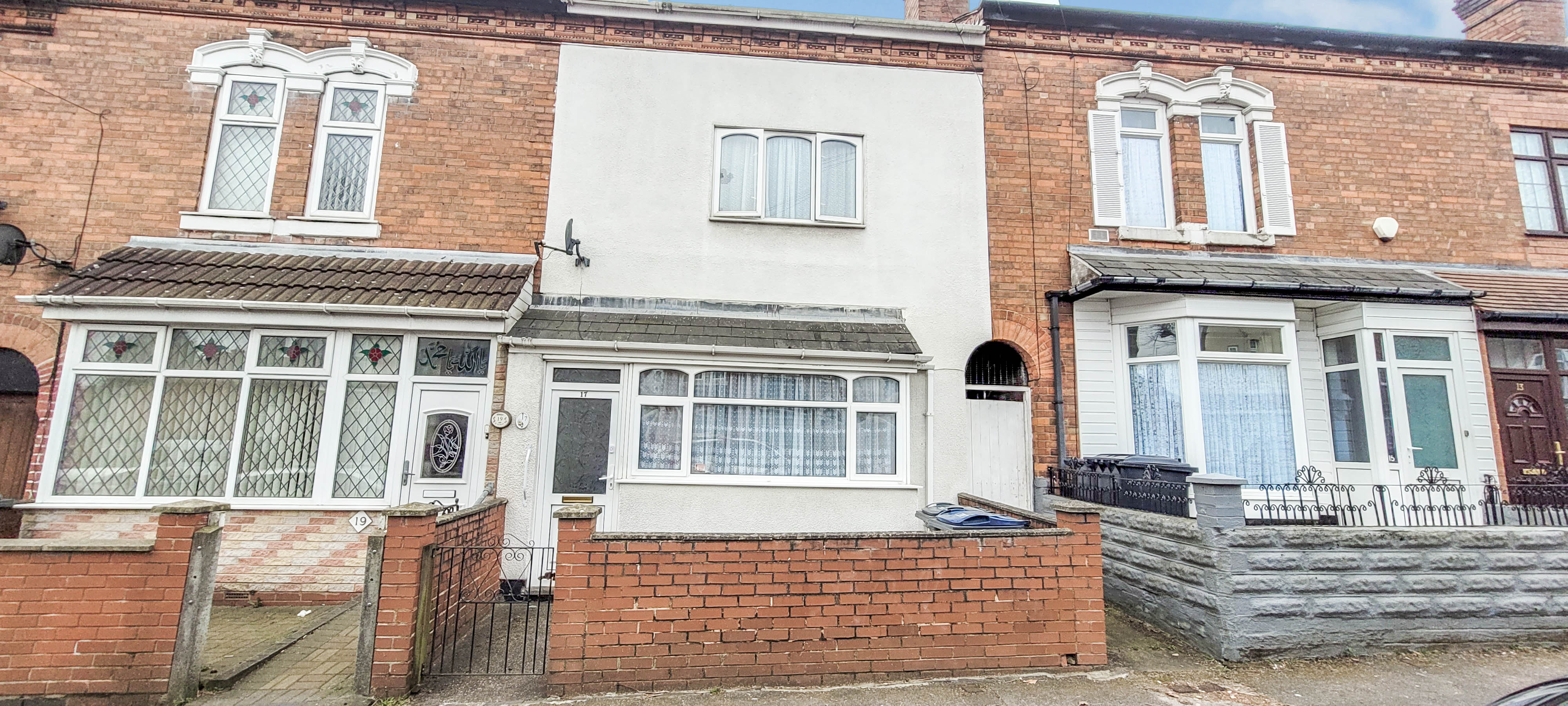 3 bedroom terraced house for sale in Medlicott Road, Birmingham, B11 1NX