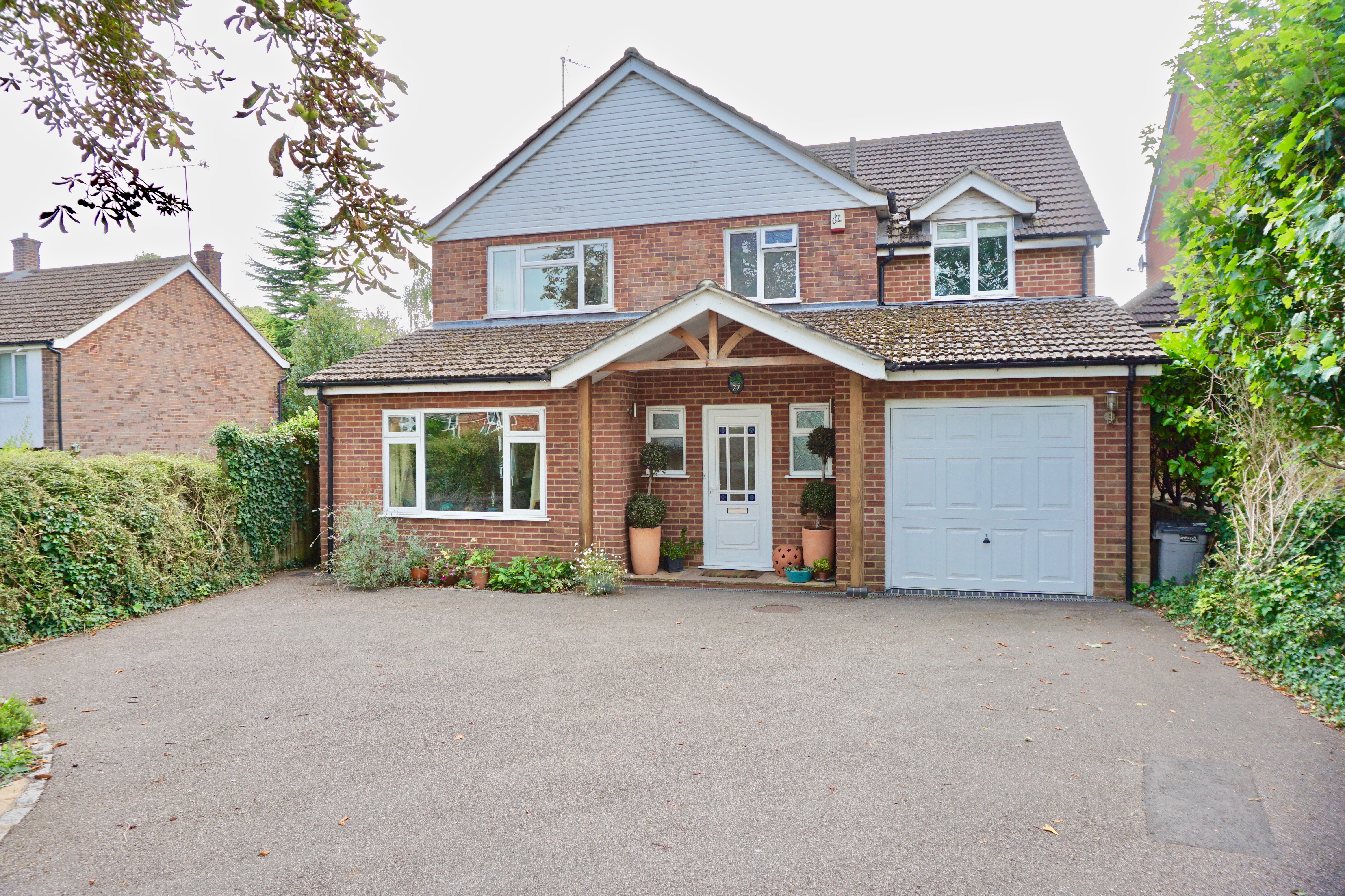 4 bedroom detached house for sale in Christchurch Road, Tring, HP23 4EE