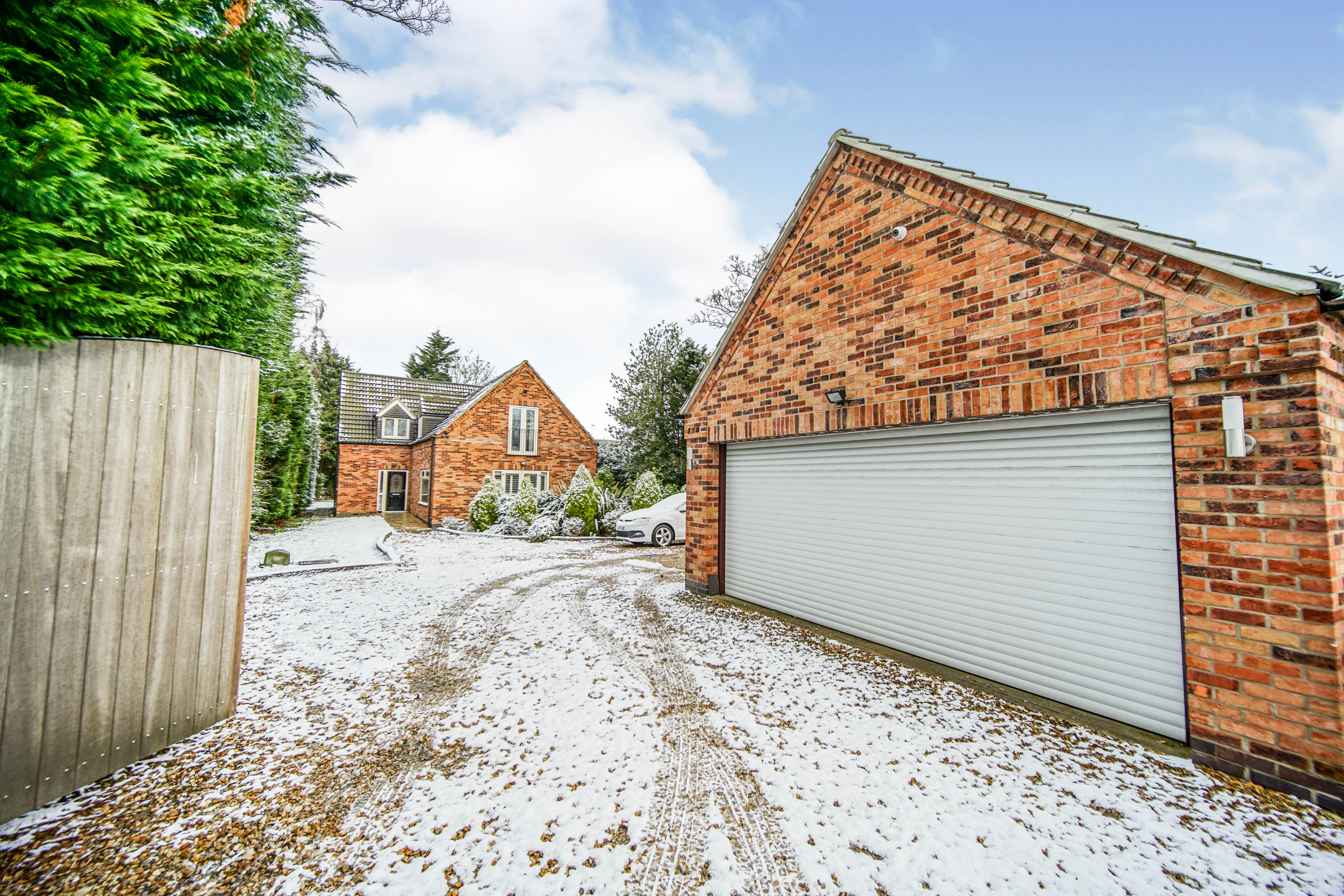 4 bedroom detached house for sale in Tritton Road, Lincoln, LN6 7AG