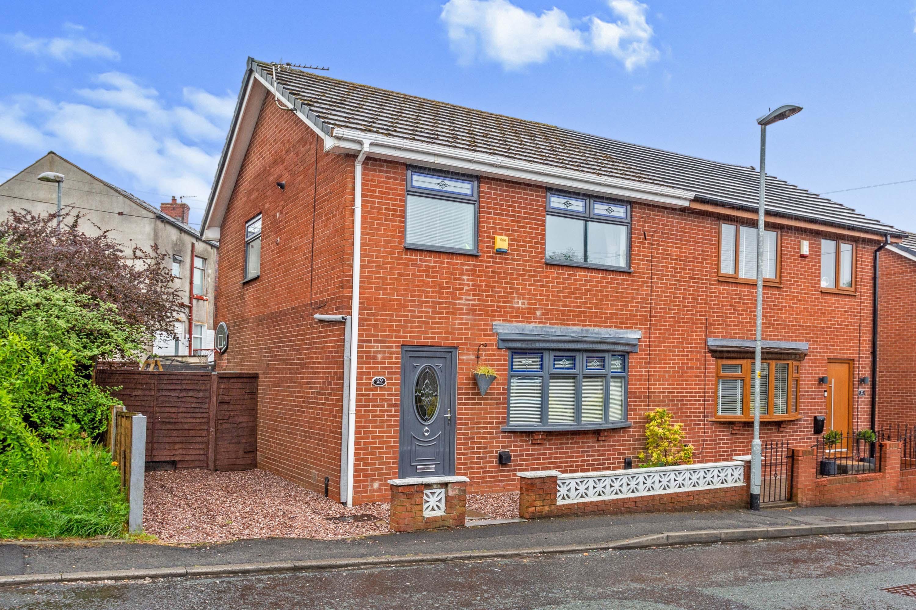 3 bedroom semi-detached house for sale in Sholver Lane, Oldham, OL1 4NT