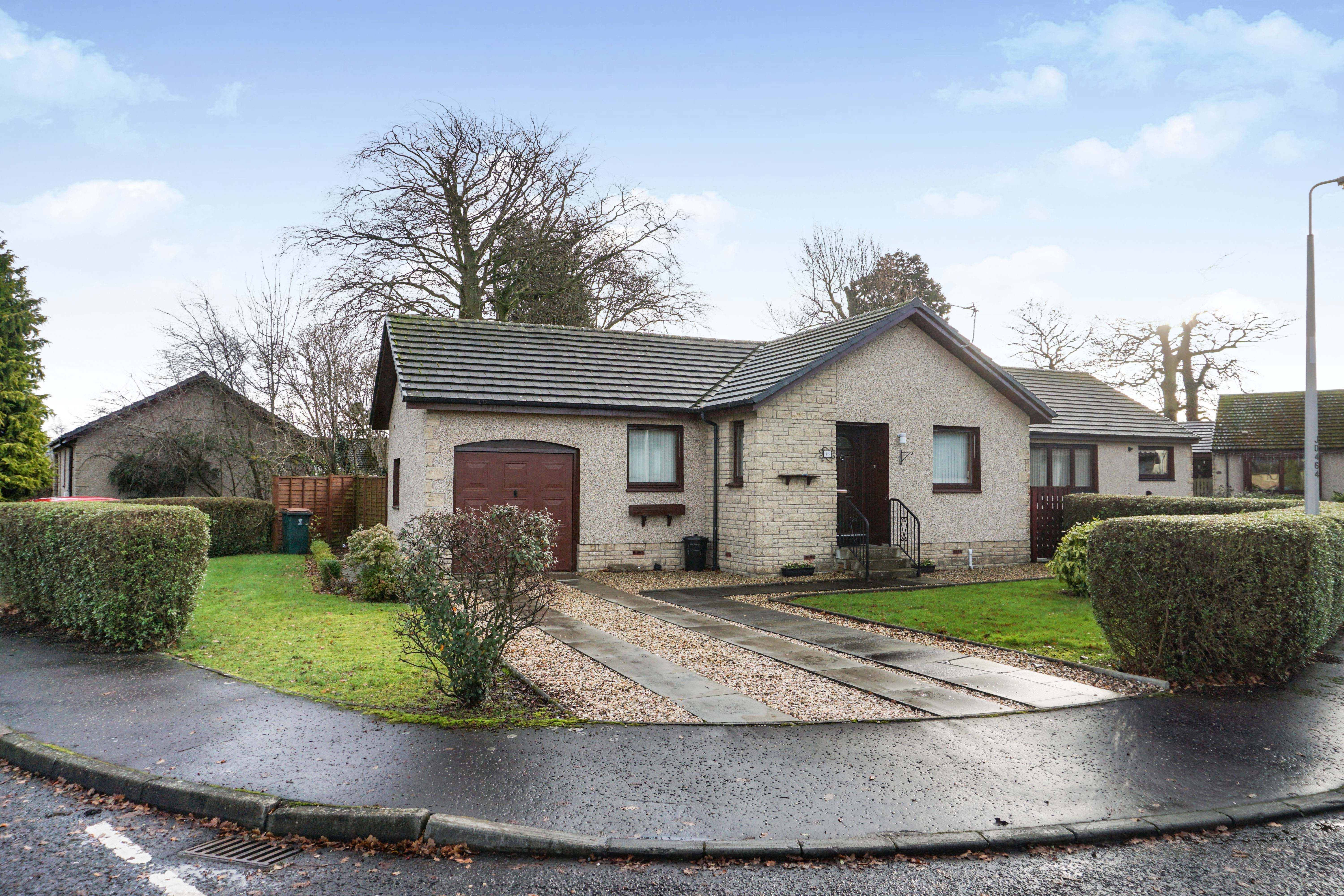 3 bedroom detached bungalow for sale in Taybank Place, Errol, PH2 7PT