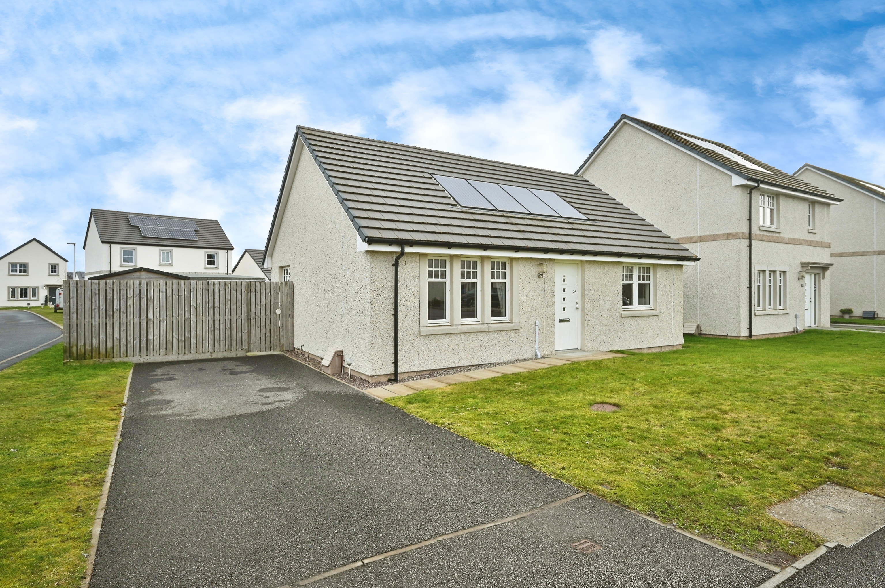 2 bedroom detached bungalow for sale in Larch Crescent, Alness, IV17 0WP