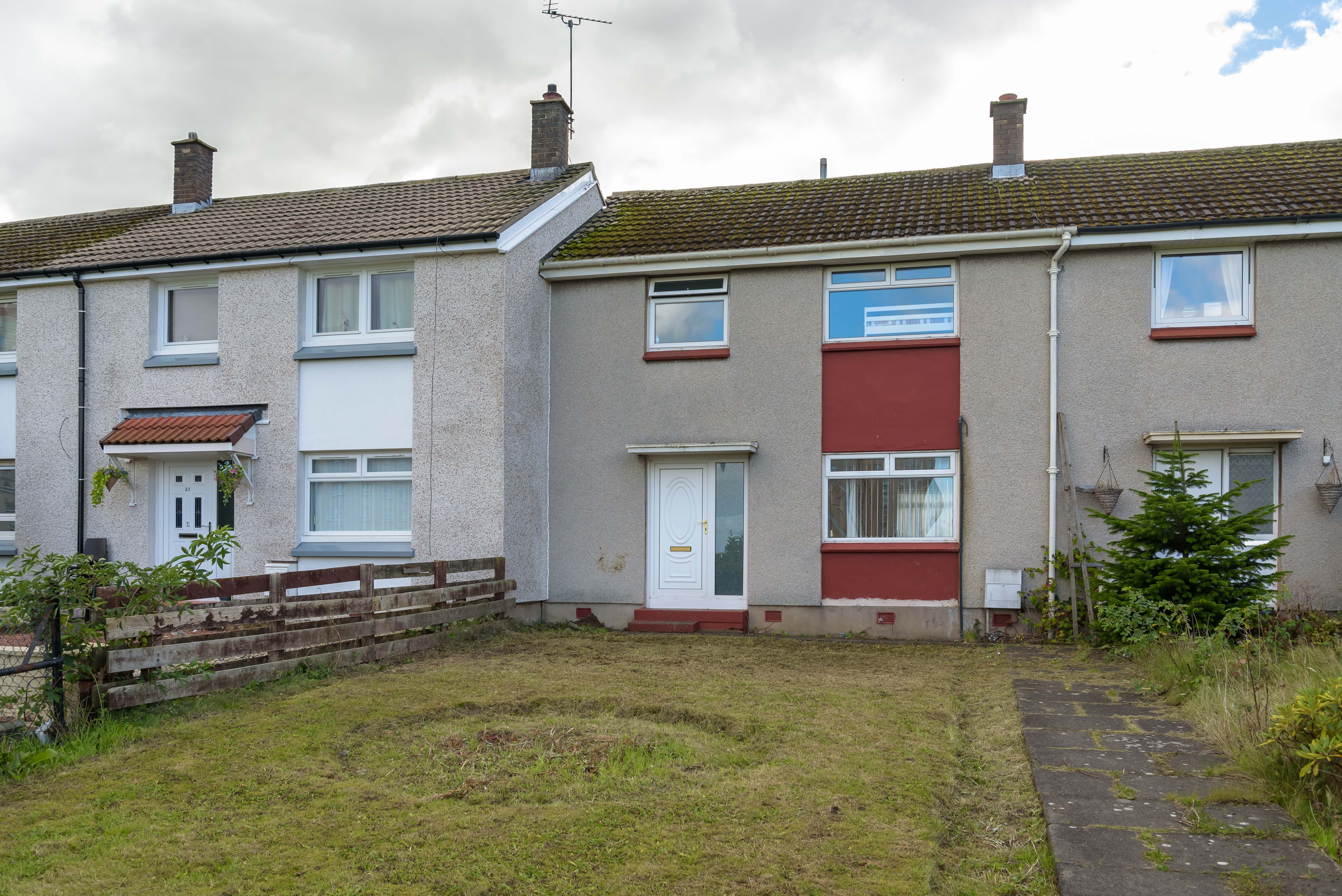 3 bedroom terraced house for sale in Moredunvale Loan, Edinburgh, EH17 7RJ