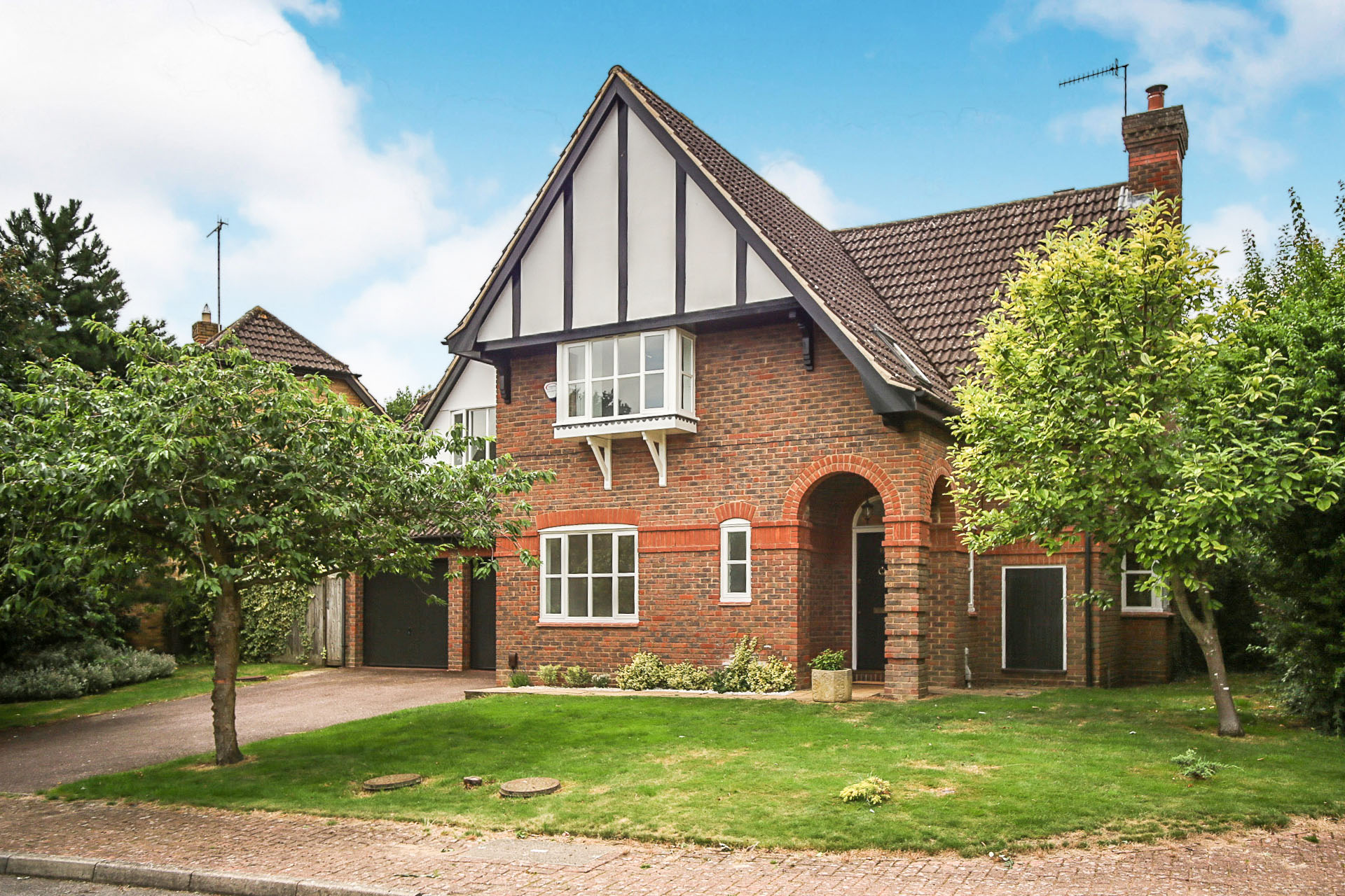 4 bedroom detached house for sale in Bickmore Way, Tonbridge, TN9 1ND