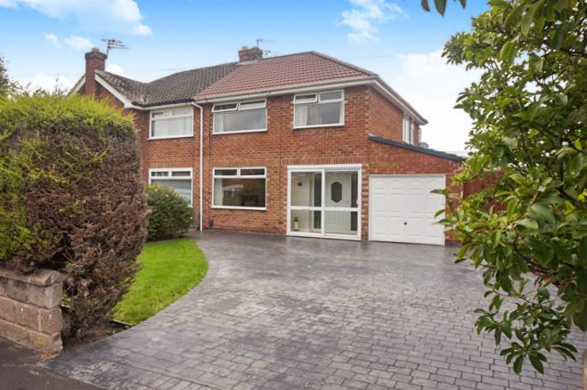 3 bedroom semi-detached house for sale in Sunnymede Drive, Lydiate, L31 2NS