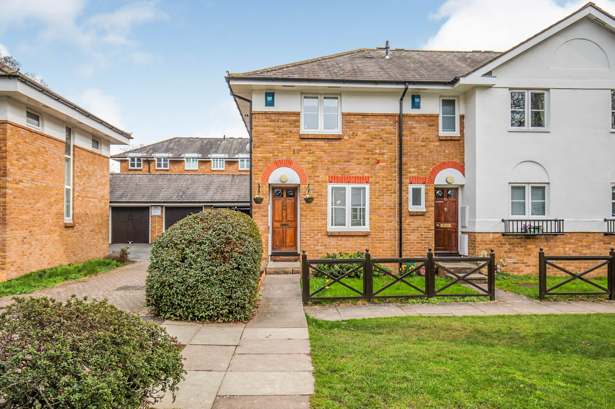 2 bedroom end of terrace house for sale in St. Josephs Vale, London ...