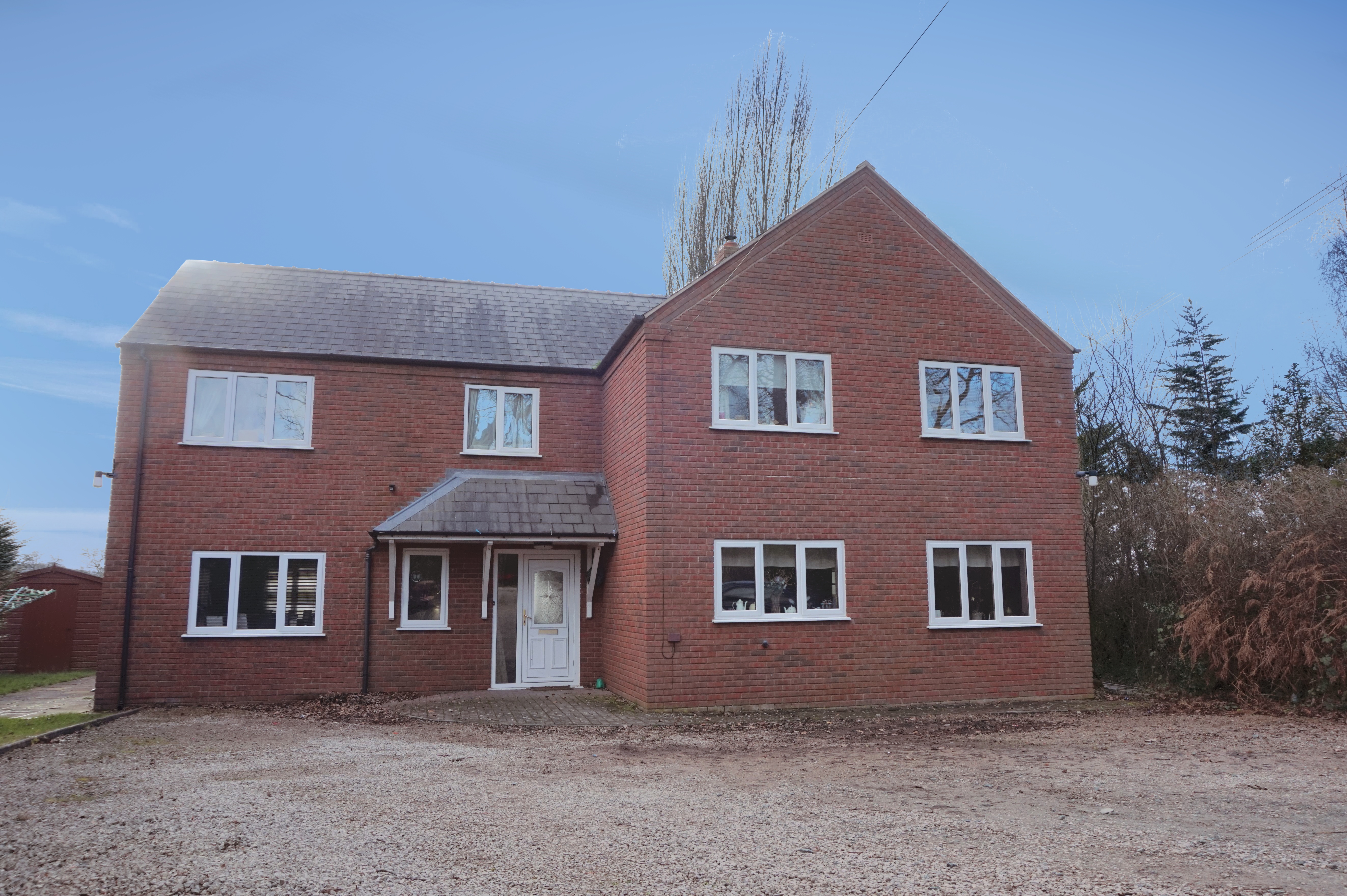 4 bedroom detached house for sale in Forden, Welshpool, SY21 8NB